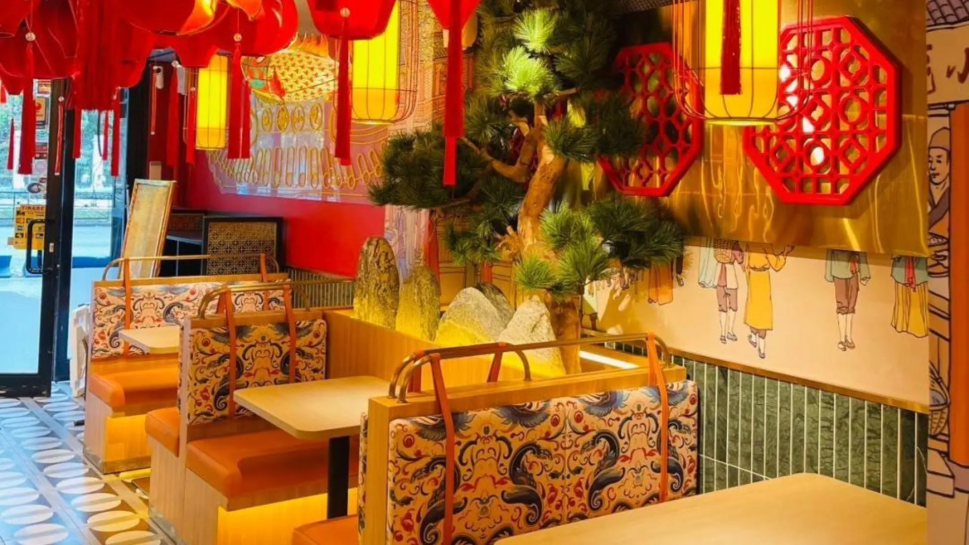 Platos desde 1 euro y bebida gratis: el restaurante de Atocha donde ...