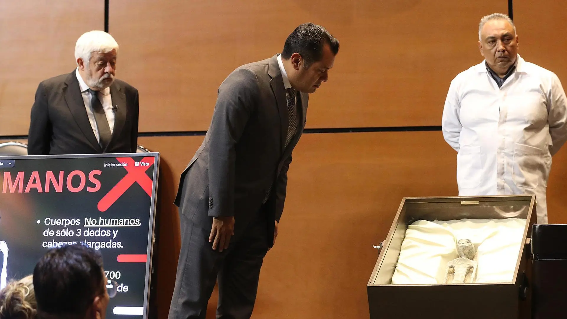 Una universidad mexicana desmiente al ufólogo que presentó los cuerpos ...