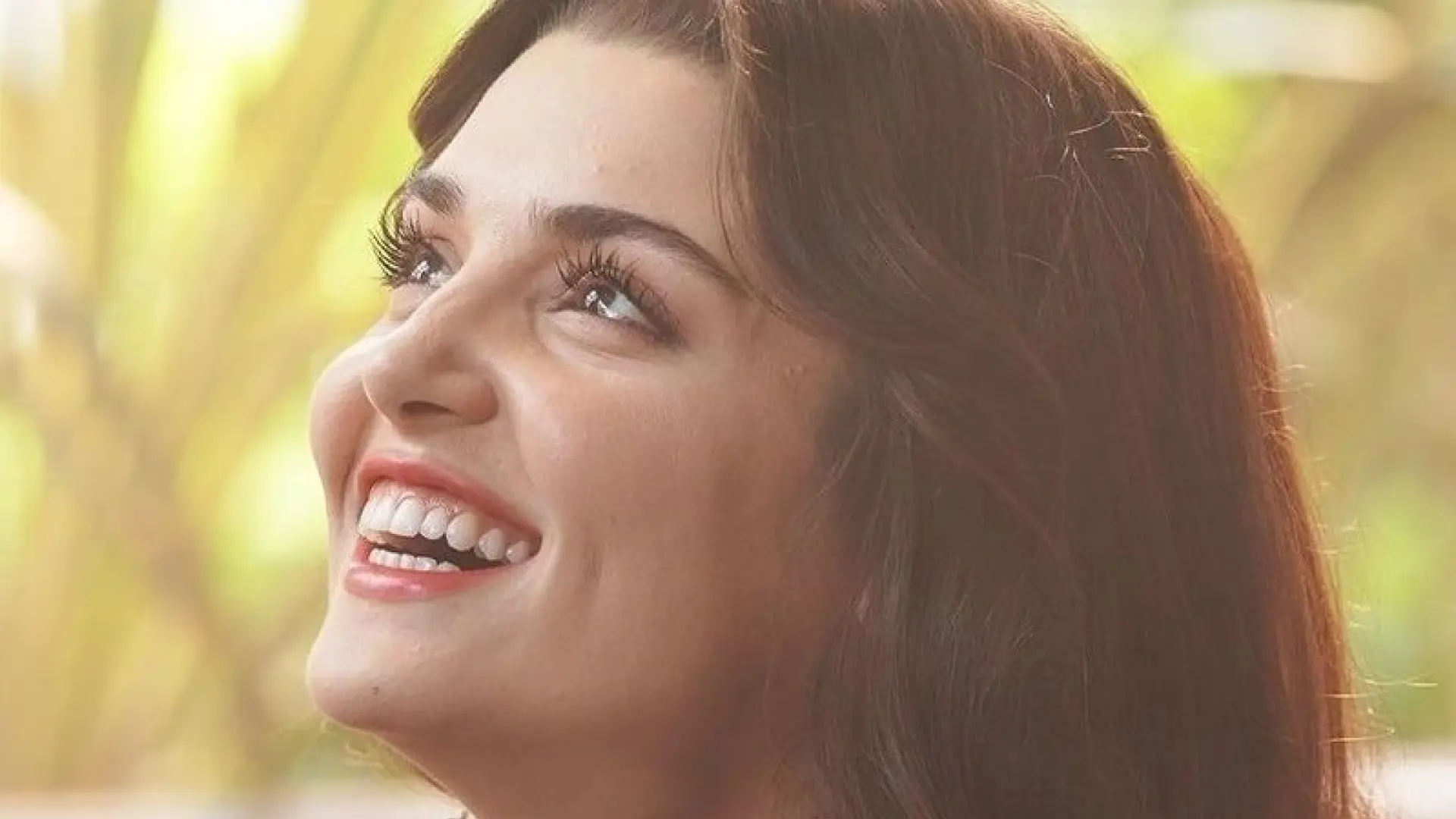 Quién es Hande Erçel, la actriz turca que da vida a Eda Yildiz en la ...