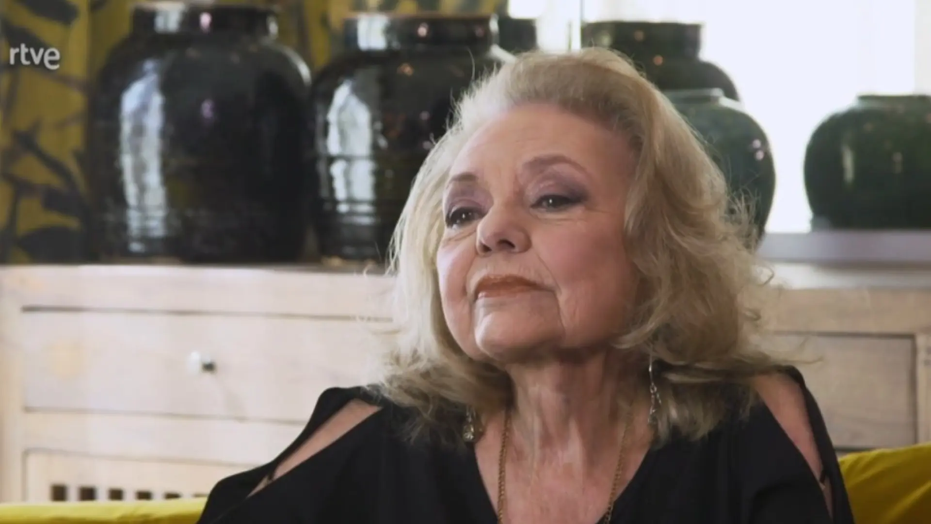 Mayra Gómez Kemp reaparece en 'La noche D' y habla de su cáncer de boca ...