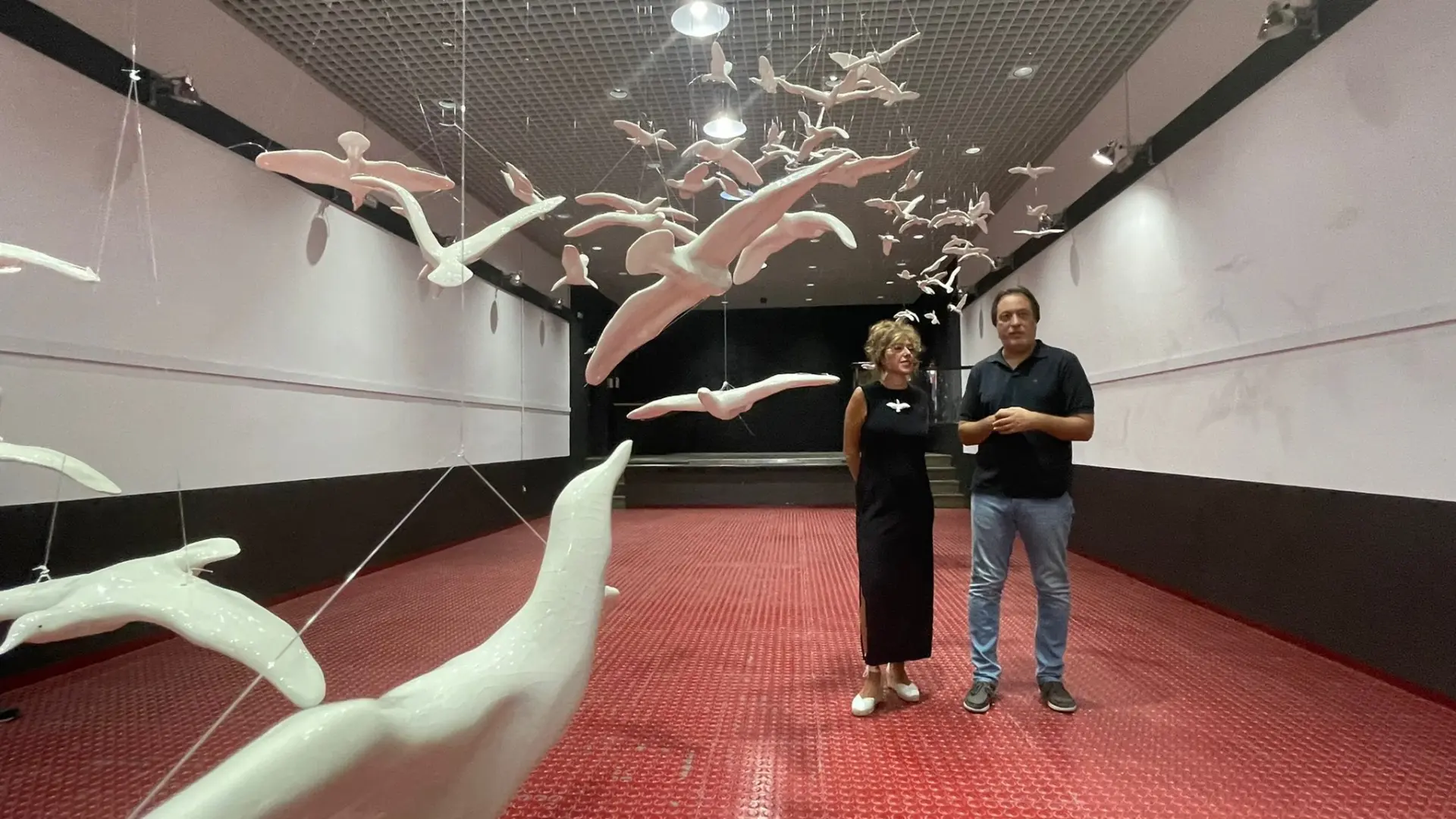 La instalación artística 'La vida pasa volando' abre la nueva temporada ...