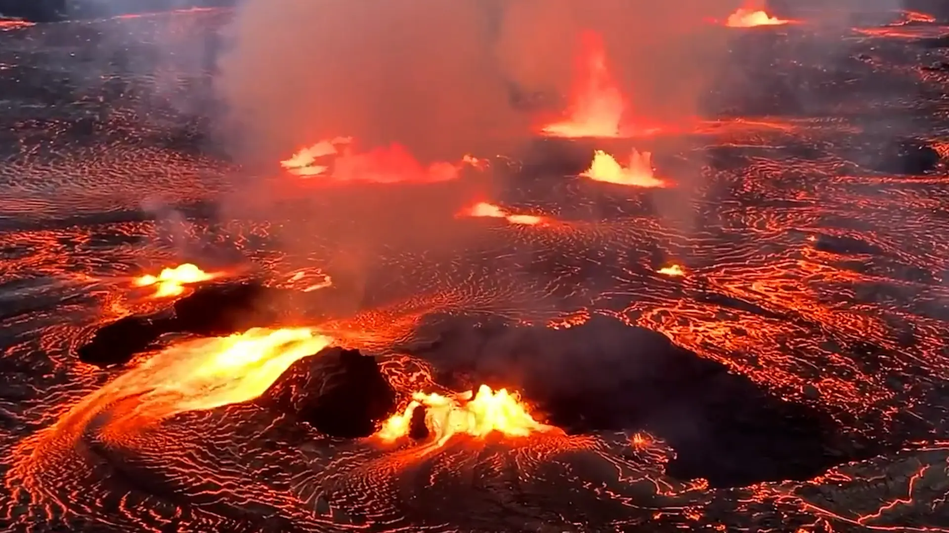 Las impresionantes imágenes en directo de la erupción del volcán ...