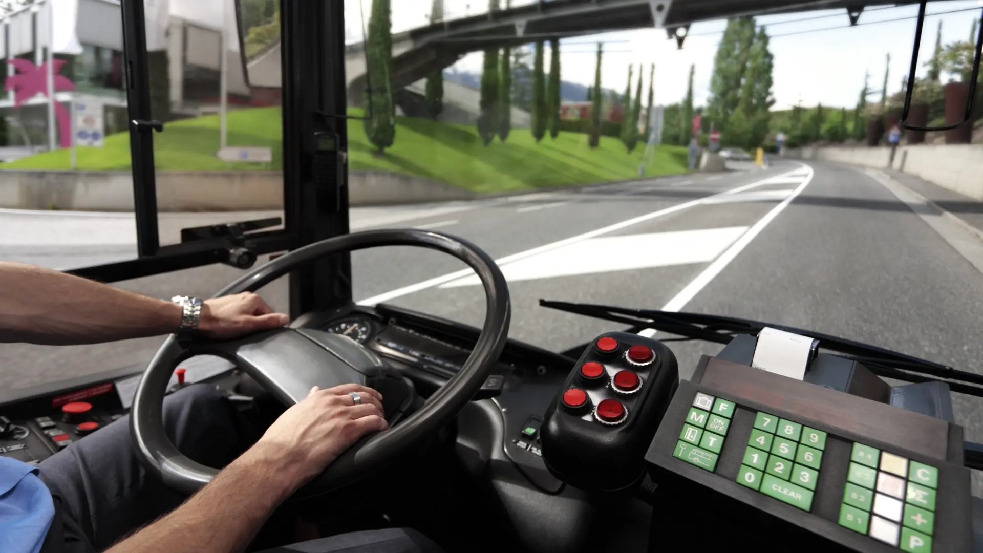 Cuánto cobra un conductor de autobús en Madrid
