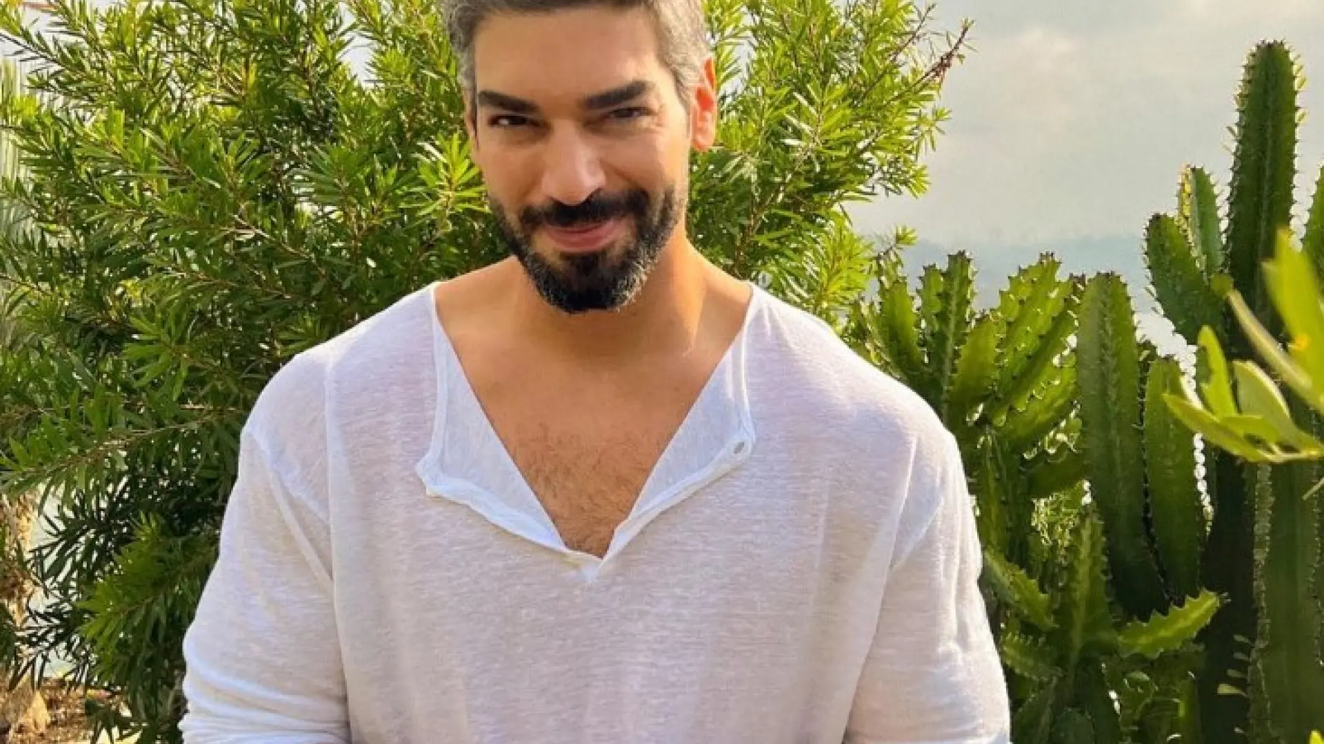 Un actor turco lleva su papel de policía a la vida real y atrapa a un ...