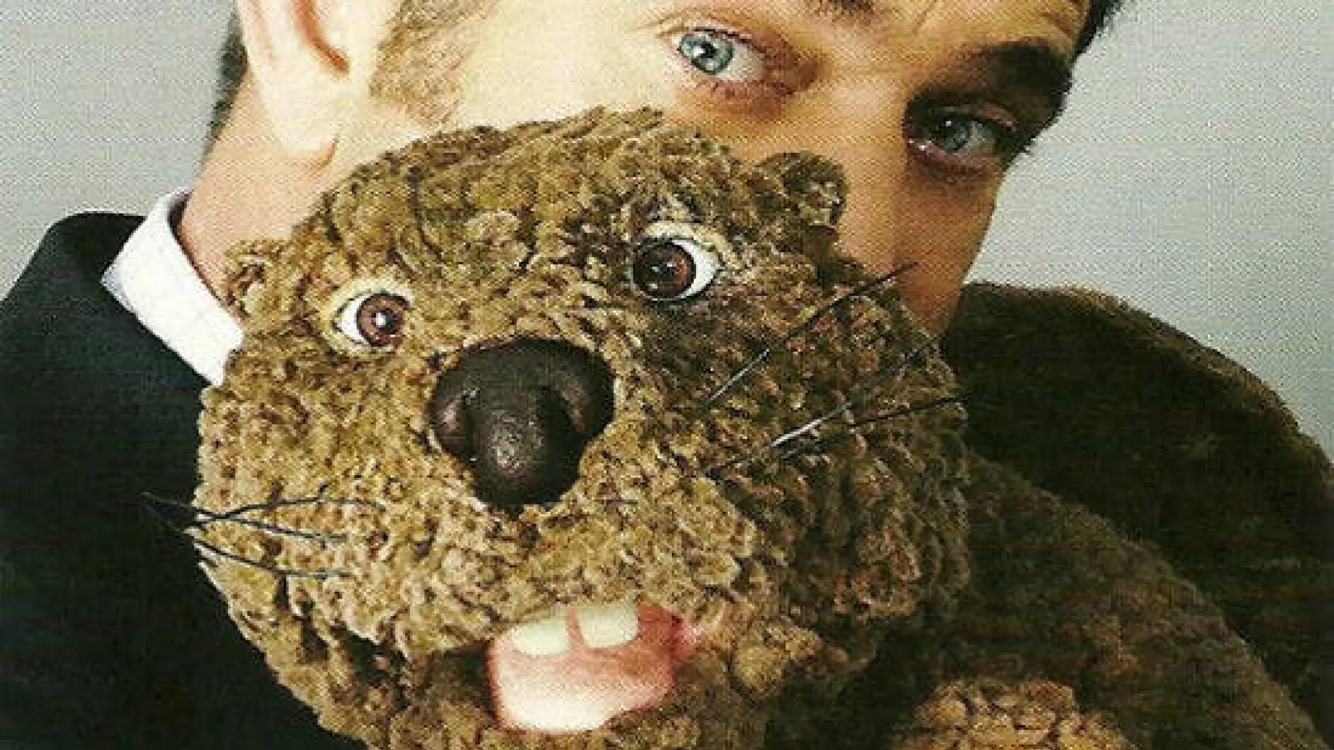 El mejor amigo de Mel Gibson es un castor de peluche