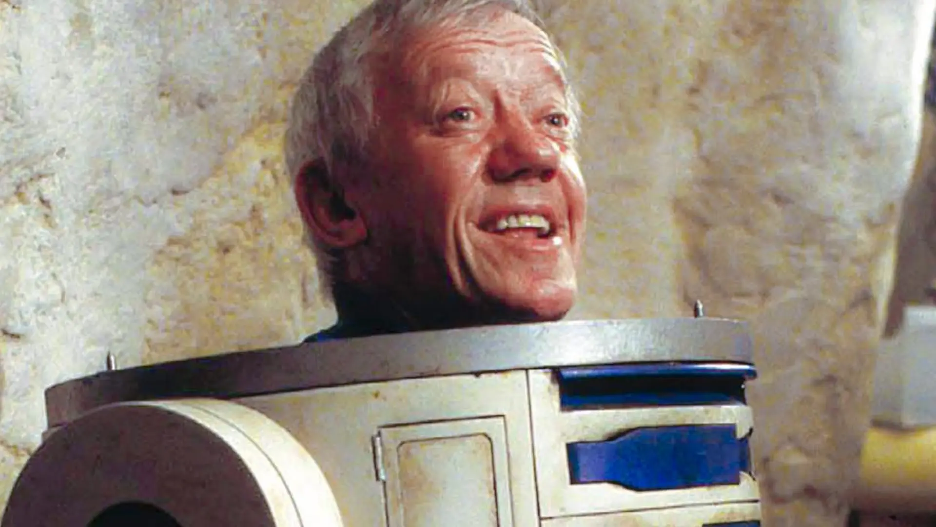 Así se despidió Hollywood de Kenny 'R2-D2' Baker