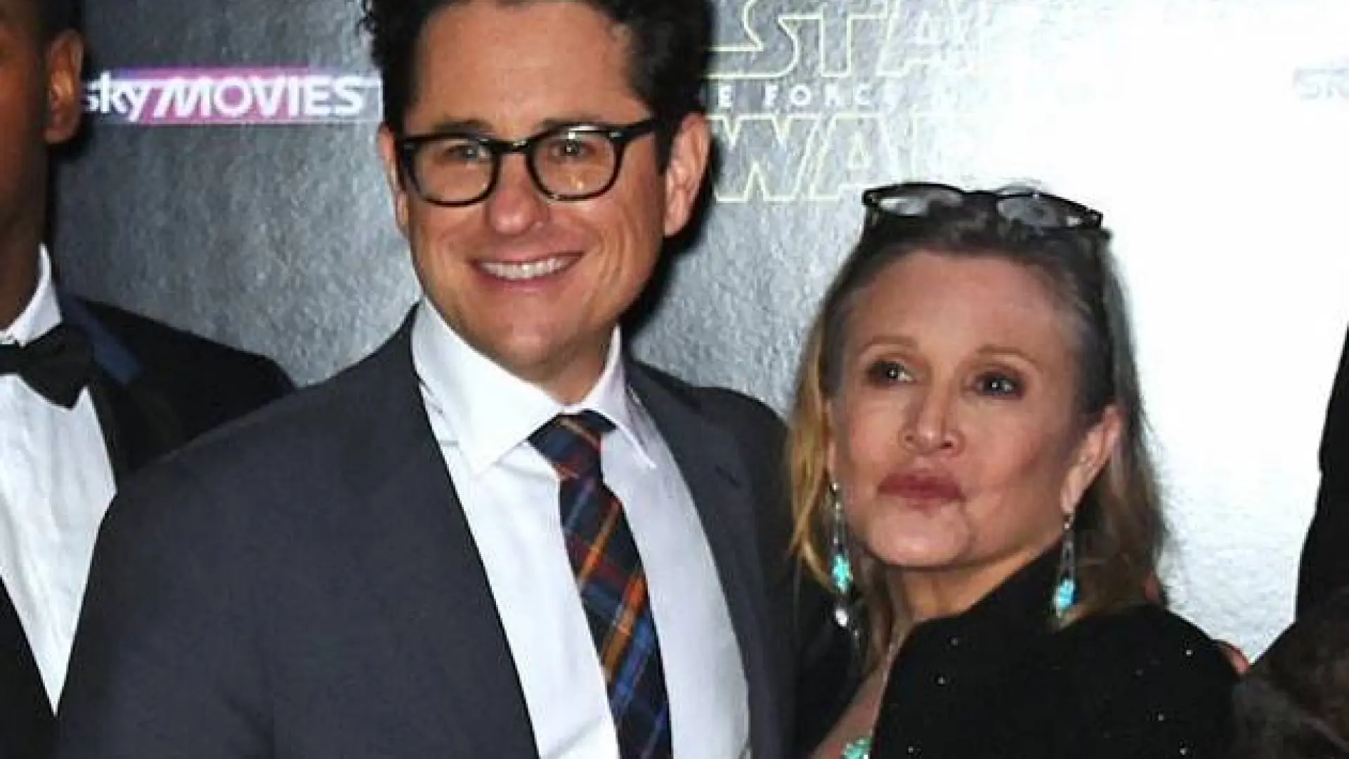 'Star Wars: Episodio IX' - J. J. Abrams comienza el rodaje con un recuerdo a Carrie Fisher (y a ...