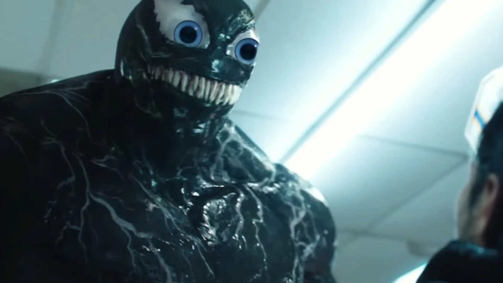 El meme de Venom con ojos que no puedes dejar de mirar