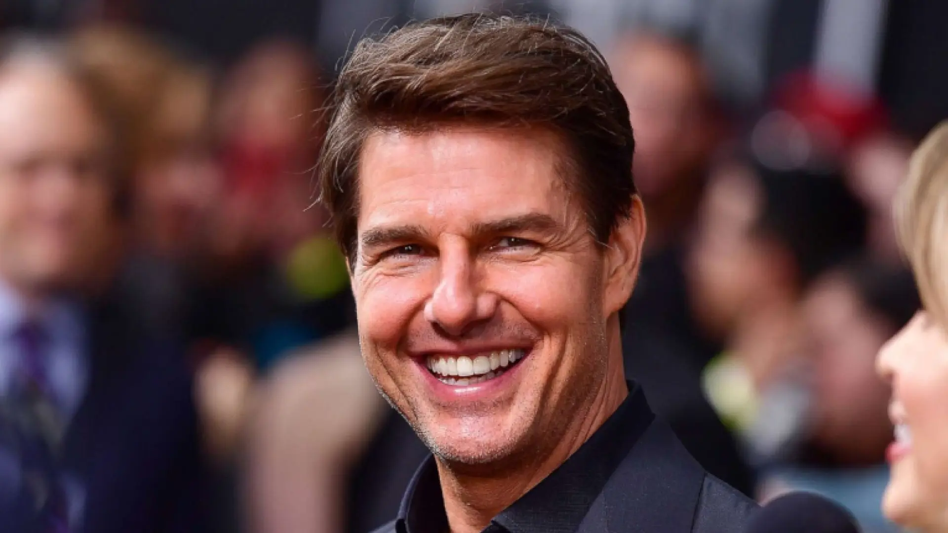 Tom Cruise no puede dejar de sonreír mientras realiza sus escenas de acción