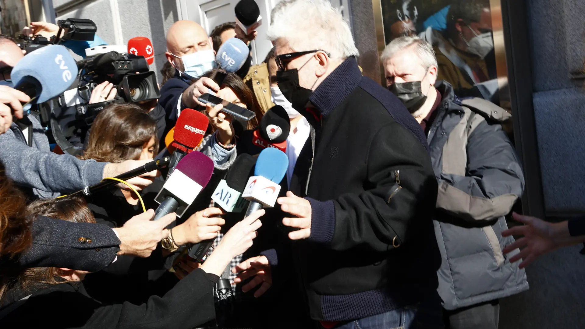 Pedro Almodóvar despide a Verónica Forqué en su velatorio: "No es la ...