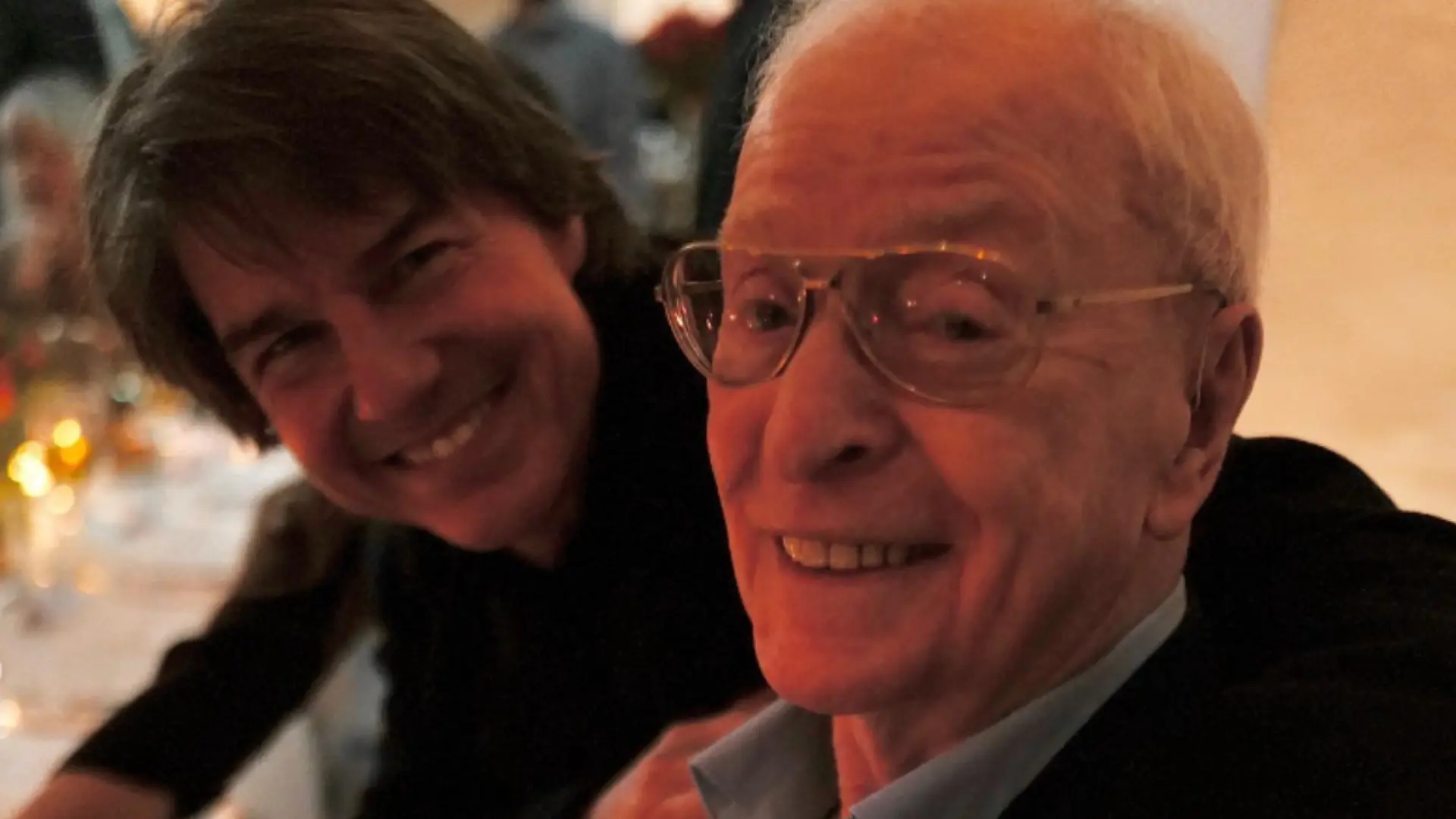 Tom Cruise celebra con Michael Caine su 90 cumpleaños porque es mejor ...