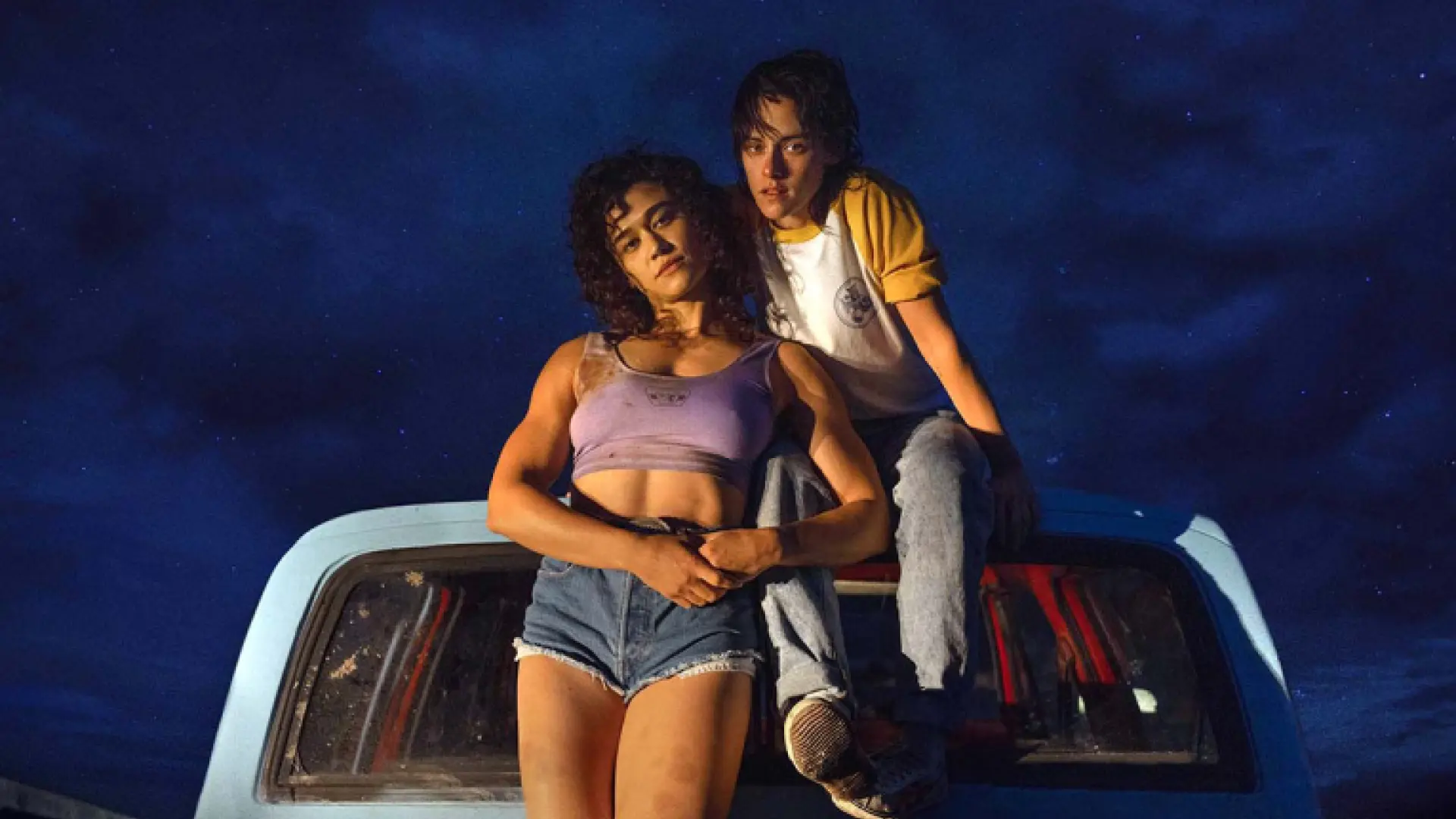 Arrestan a un hombre en un cine de Detroit por masturbarse viendo el thriller lésbico de Kristen ...