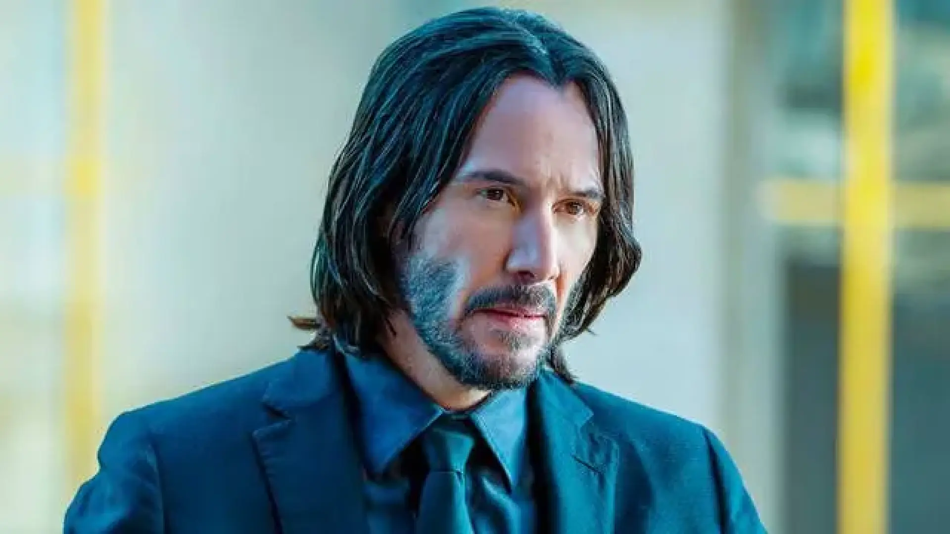 Keanu Reeves conquista las redes con el cambio de imagen para su última película