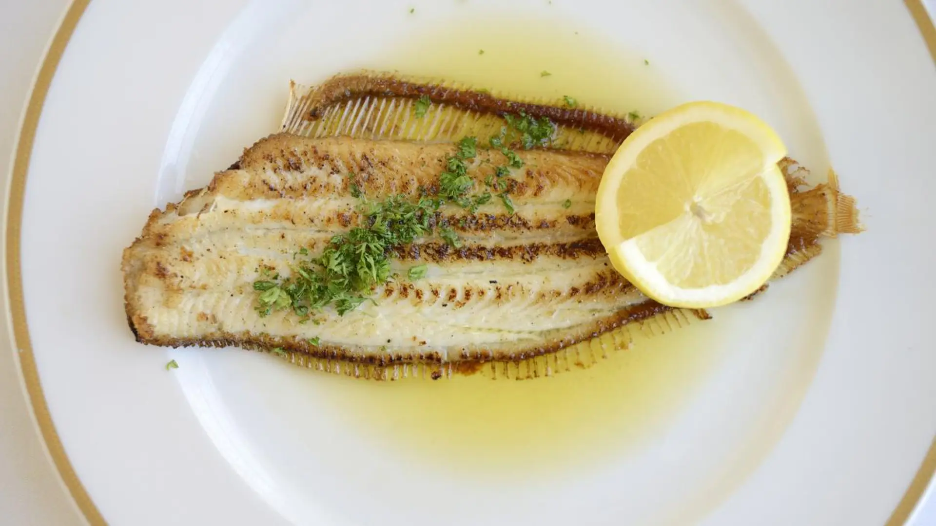 Receta de lenguado con salsa de almendras, paso a paso