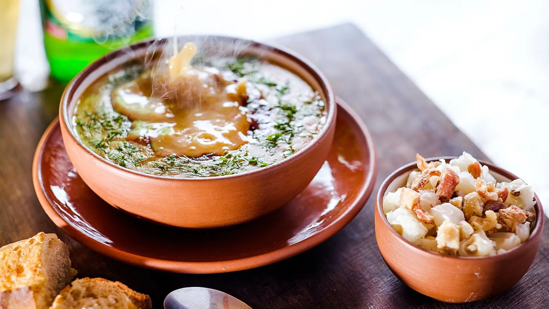 Kalapurka, la sopa boliviana con piedra volcánica y carne de llama: muy ...