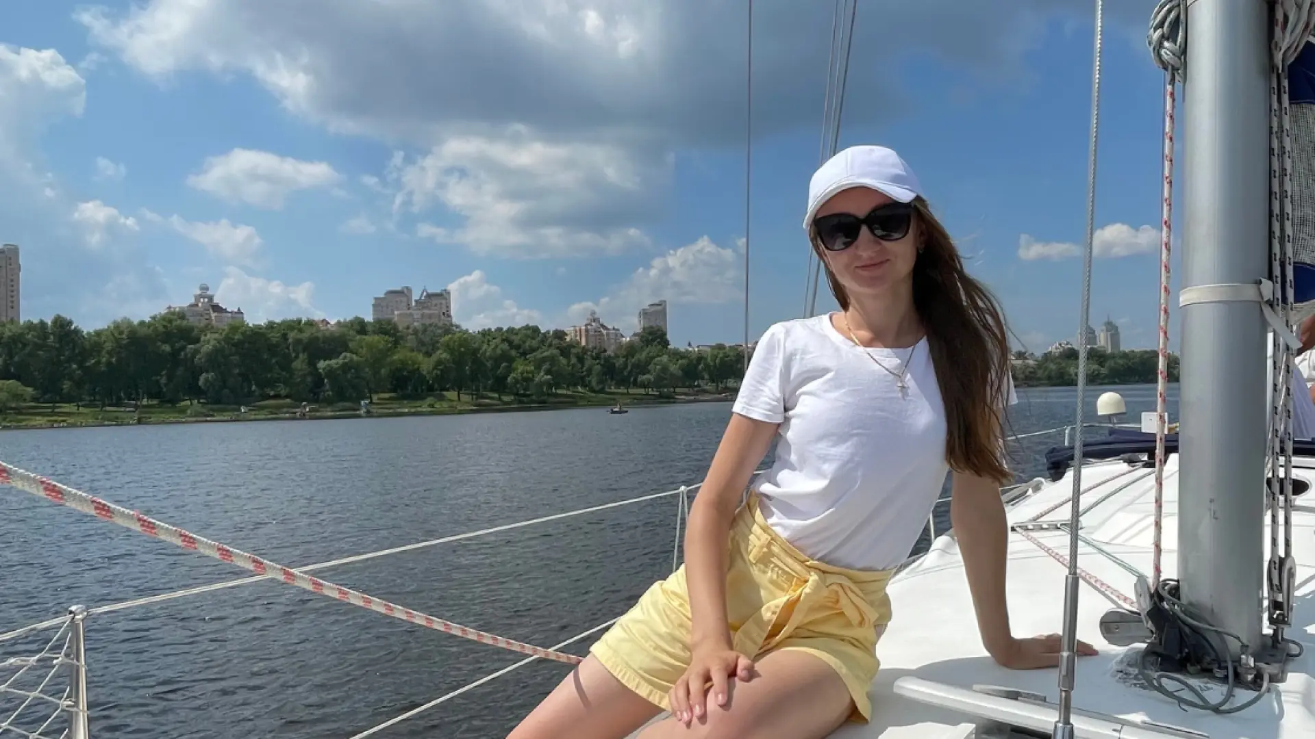 Vivir en medio de una guerra: así lo hace Alona, una guía de turismo ...