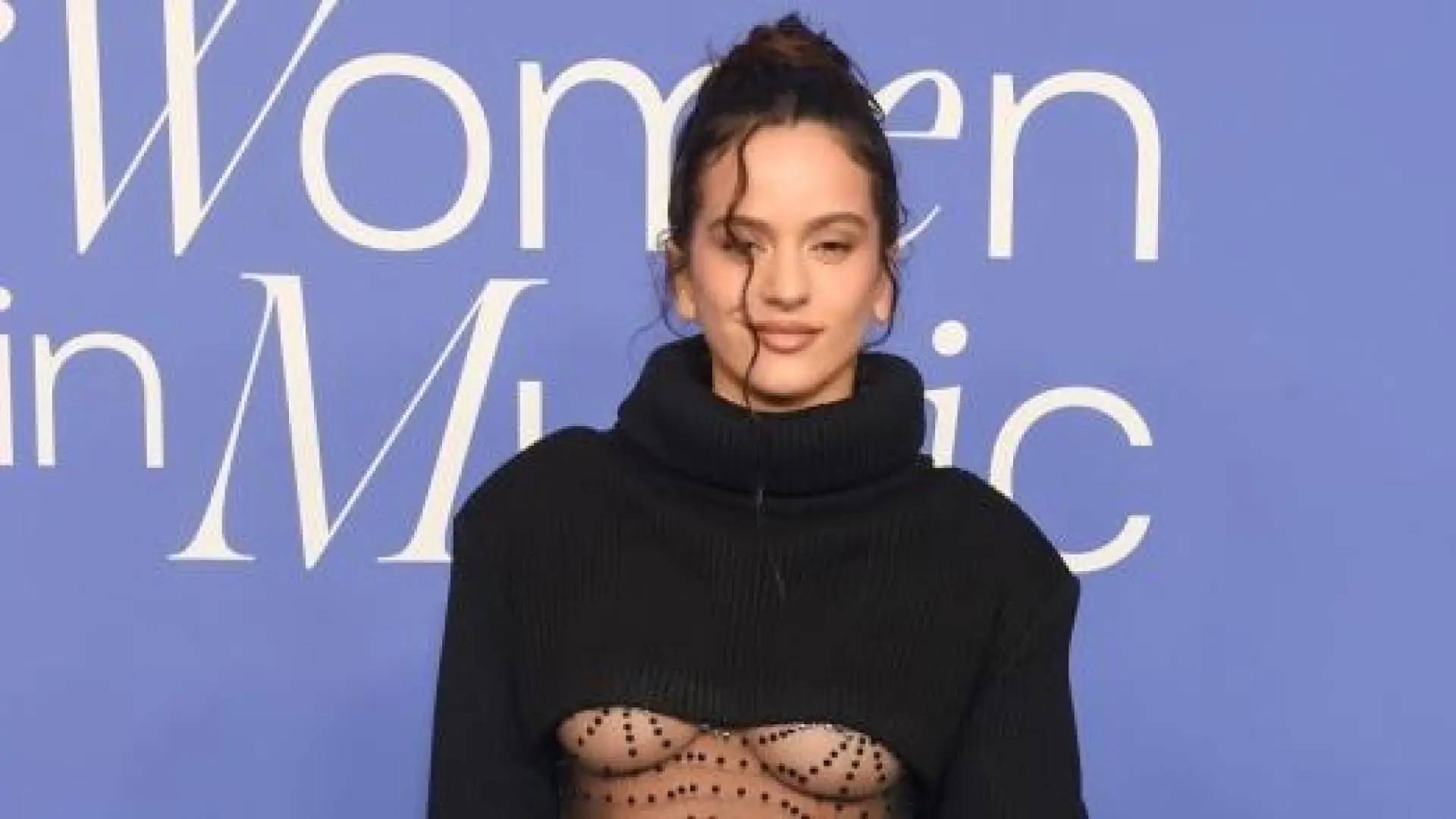 Opinión La Ropa Habla | Enseñar media teta y otras tendencias ¿de moda?