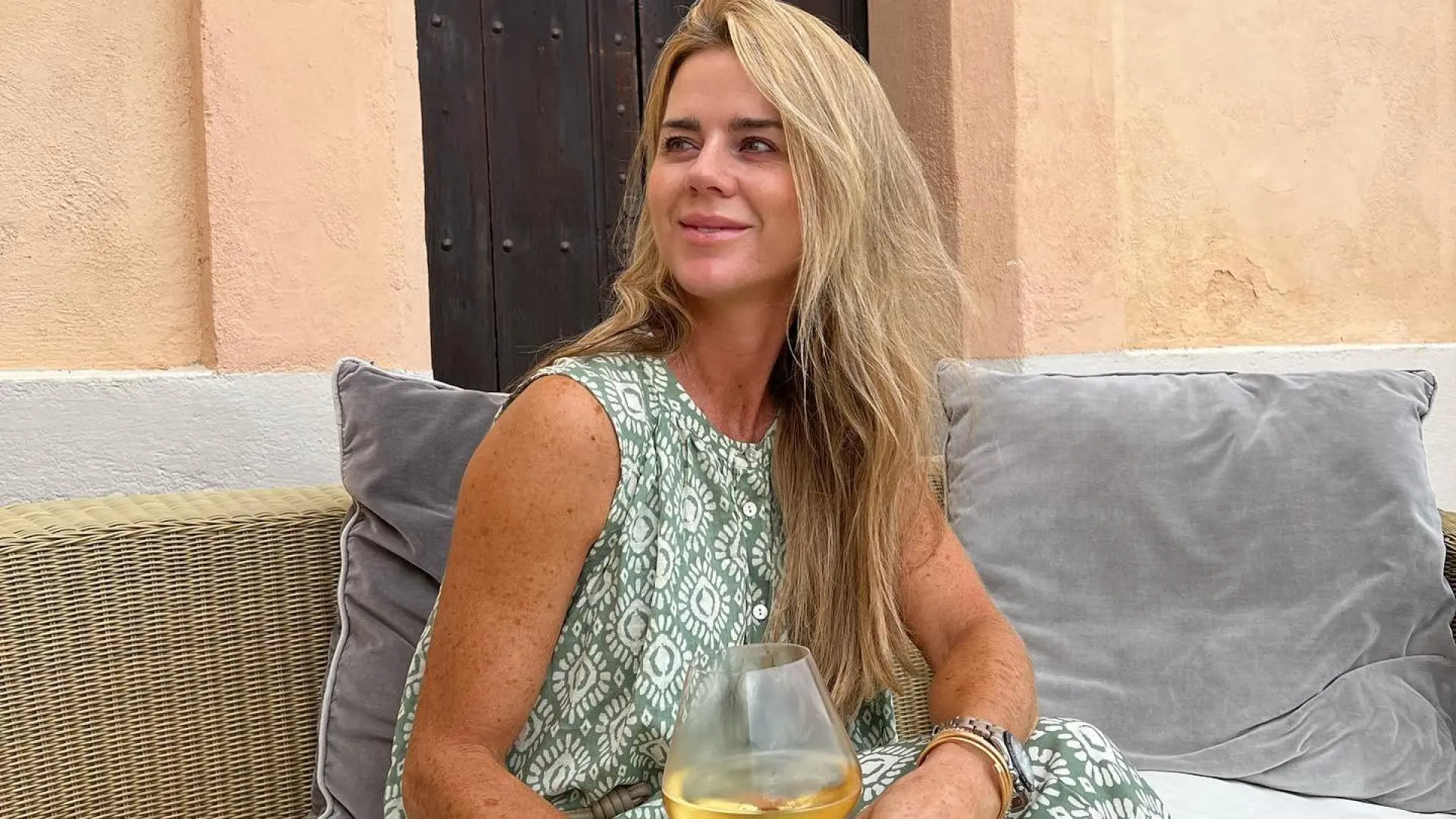 Amelia Bono tiene el ‘total look’ más bonito y cómodo del verano que no ...