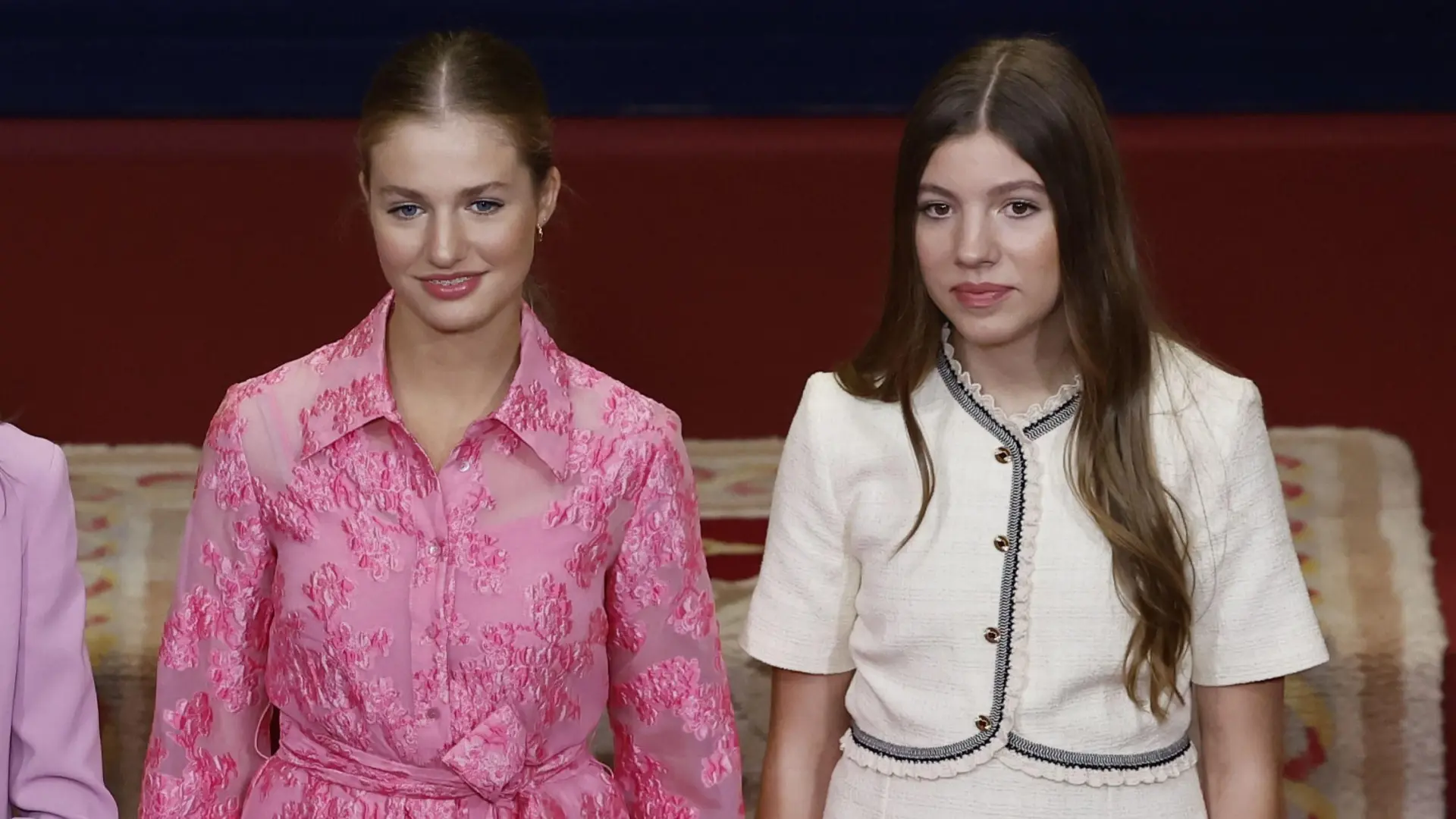 Las transparencias de Leonor, el estilo francés de Sofía y la sutileza de Letizia: los looks de ...