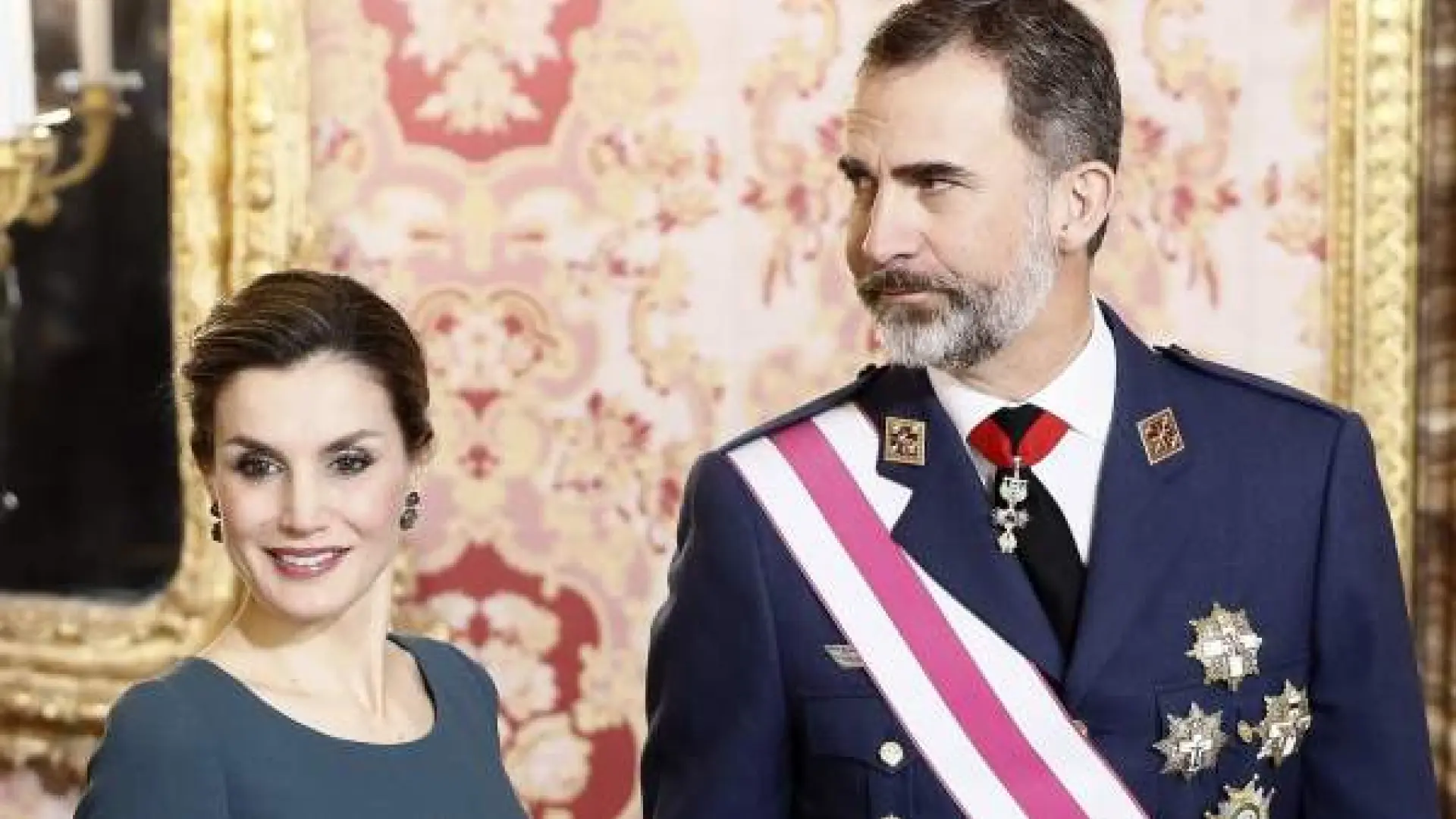 Fotos: El estricto cumplimiento del protocolo de la reina Letizia en la Pascua Militar | Imágenes