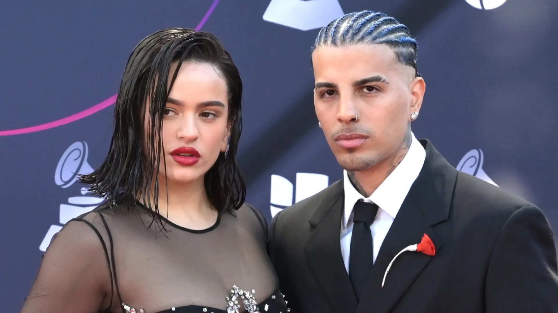 Así es el impresionante anillo de compromiso que Rosalía ha enseñado en 'Beso'