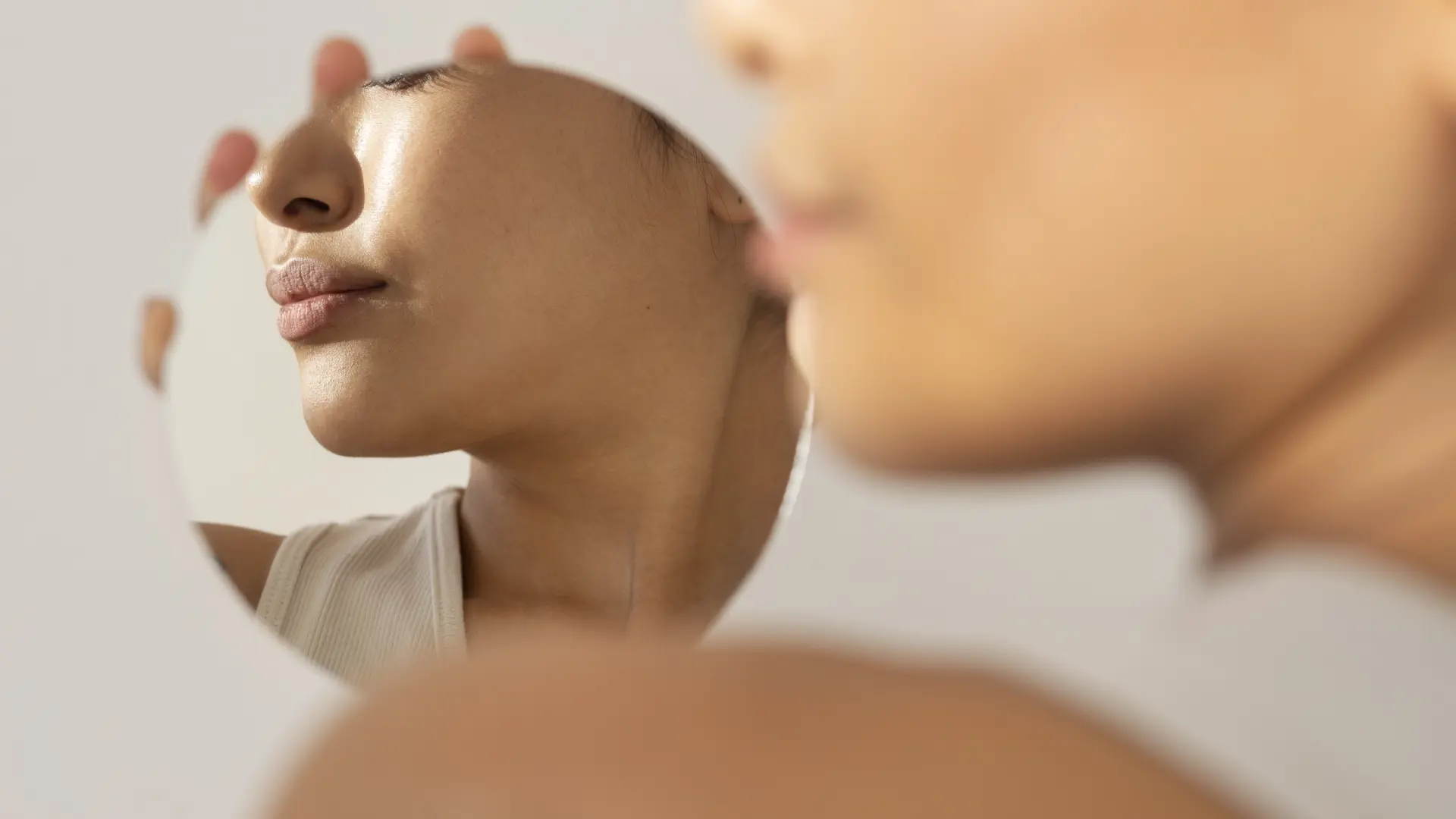 Cinco cremas con color que hidratan, unifican el tono y eliminan las ...