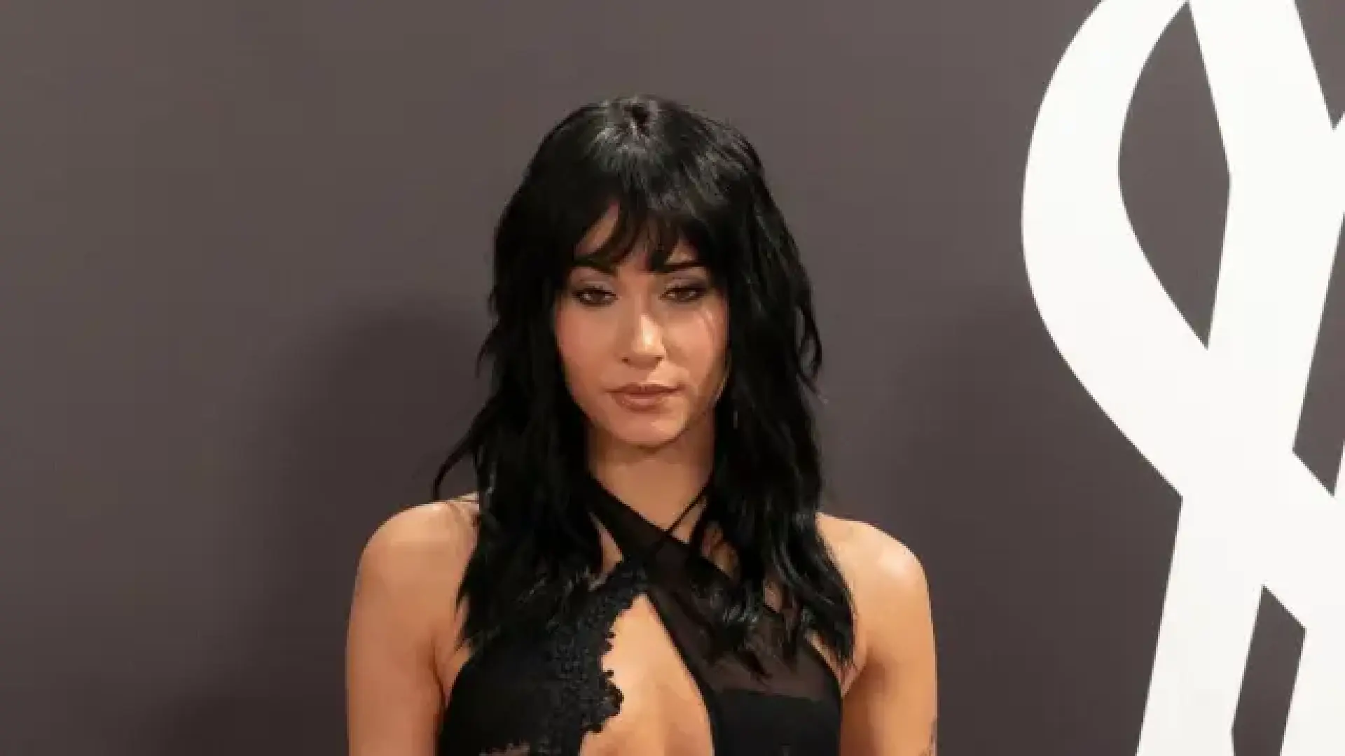 Aitana defiende las transparencias extremas con un vestido negro y ropa ...