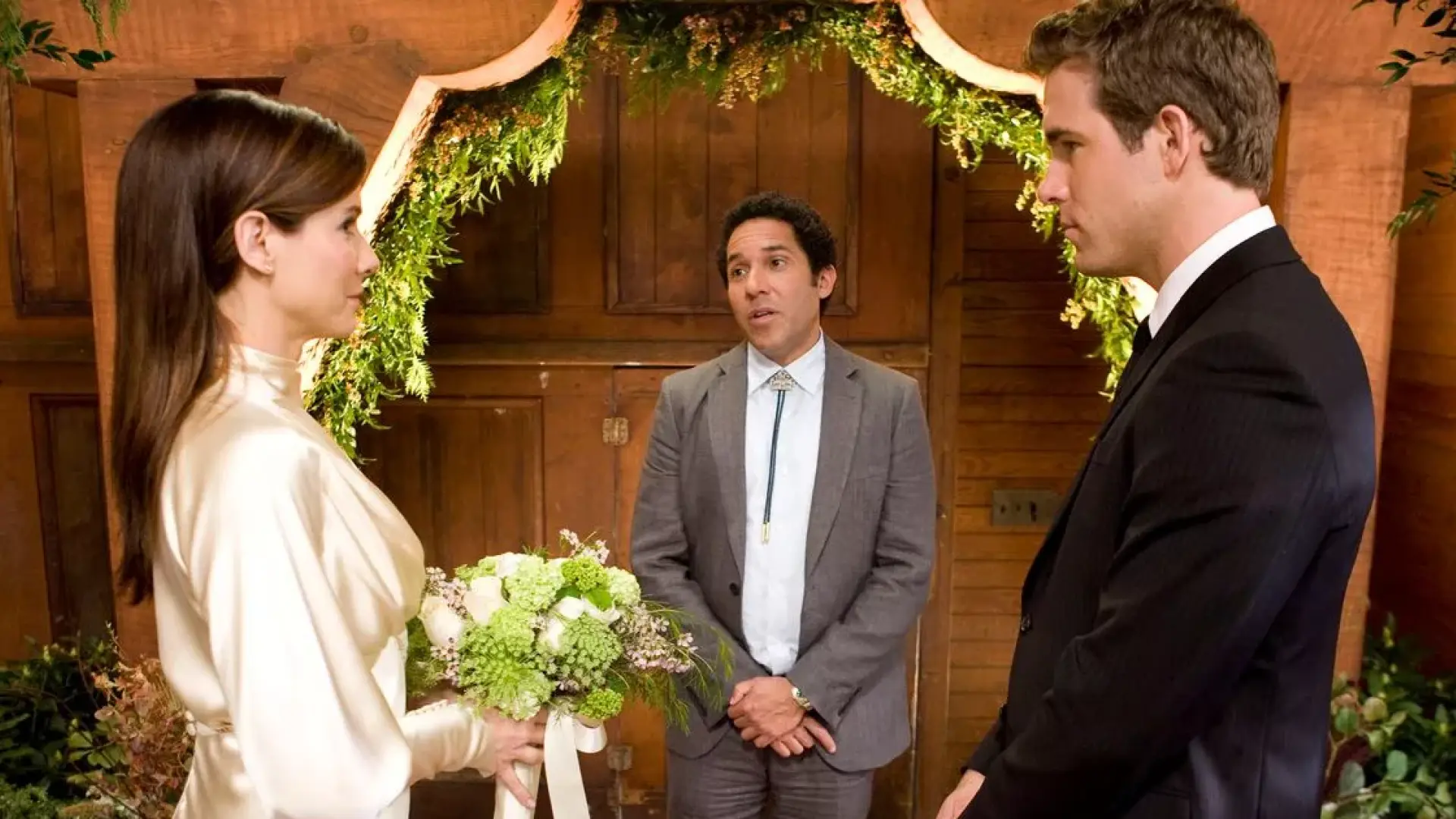 Zara saca a la venta el vestido de novia que Sandra Bullock llevó en ...