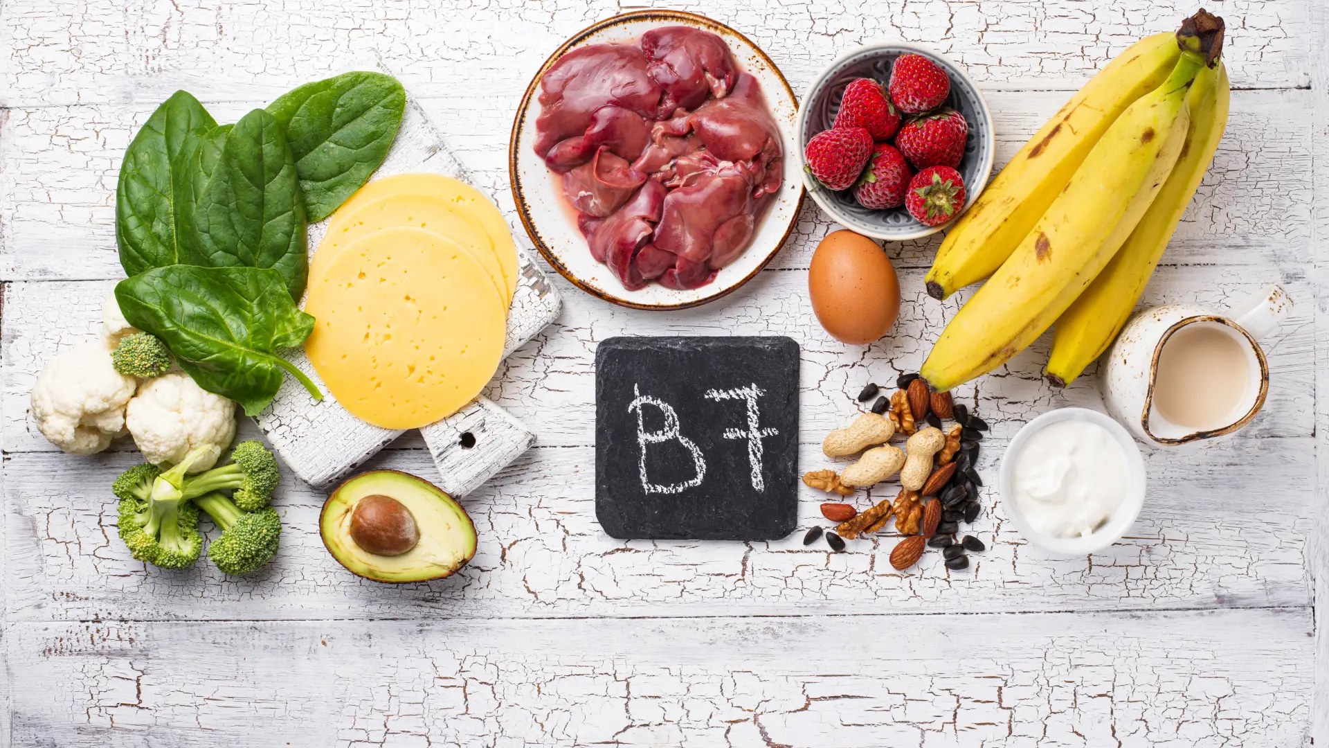 Biotina: la vitamina clave para el cabello y las uñas, que también ...