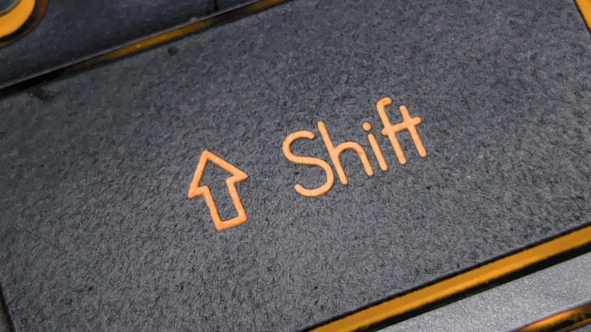 Para qué sirve la tecla SHIFT del teclado del ordenador