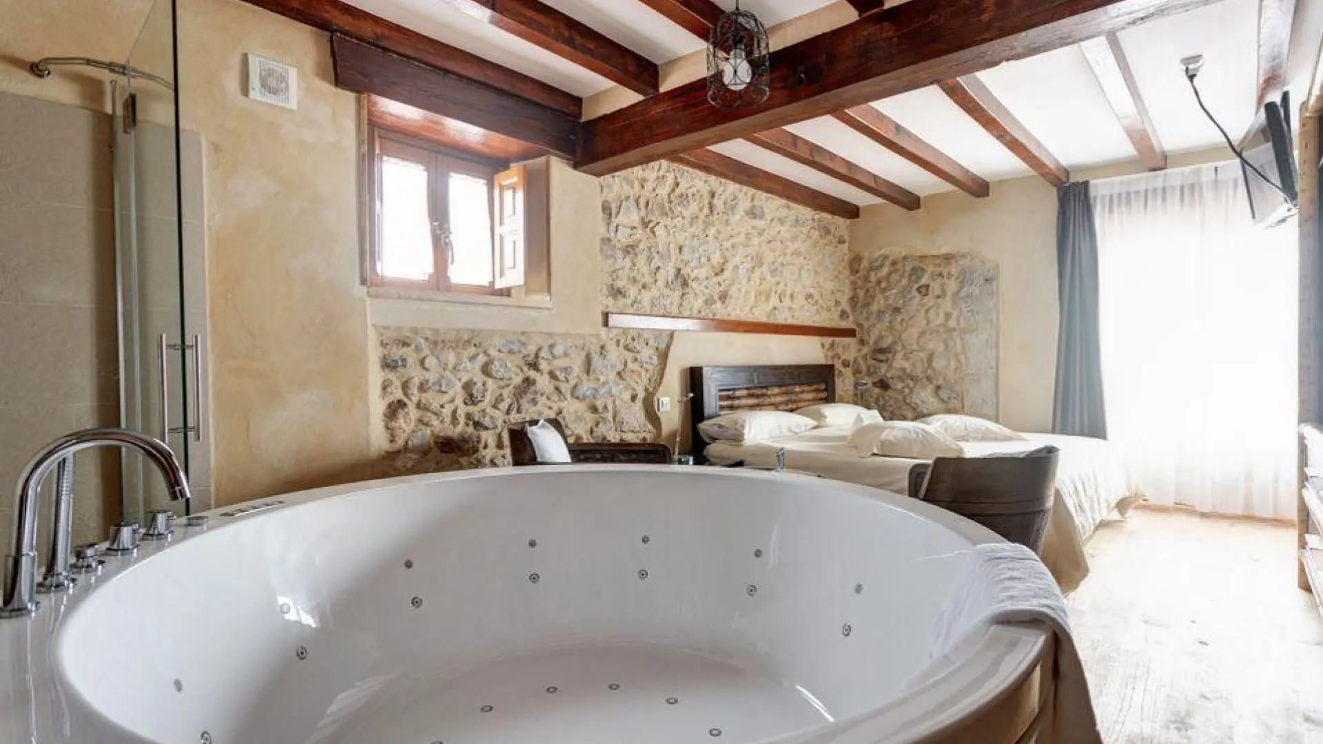 Los mejores hoteles con jacuzzi en la habitación para una relajación total