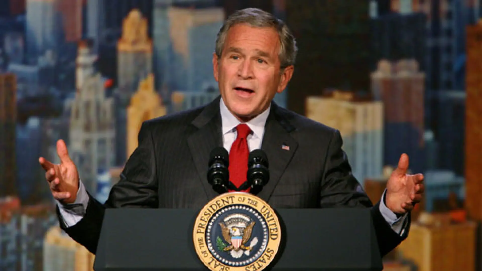 Bush afirma que agotarán todas las vías diplomáticas antes de usar la ...