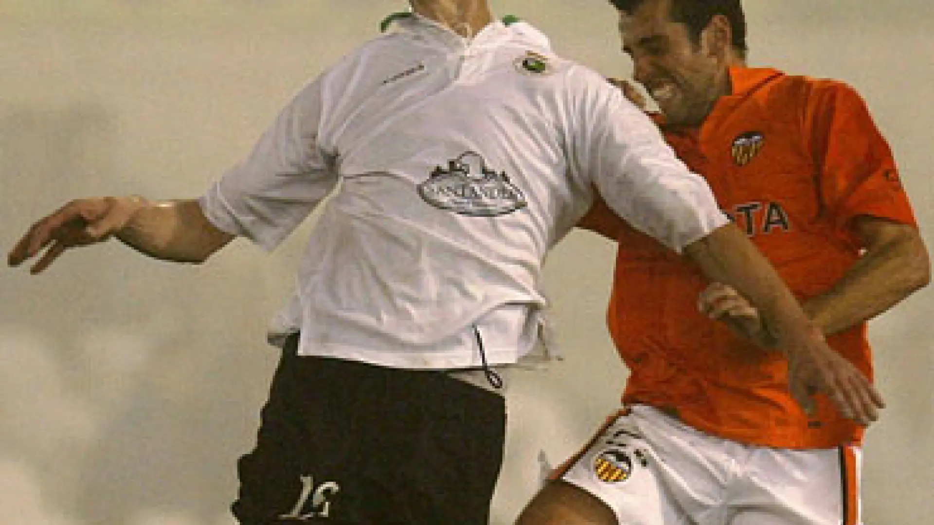 (1-0). El Racing saca a la luz la peor imagen del Valencia