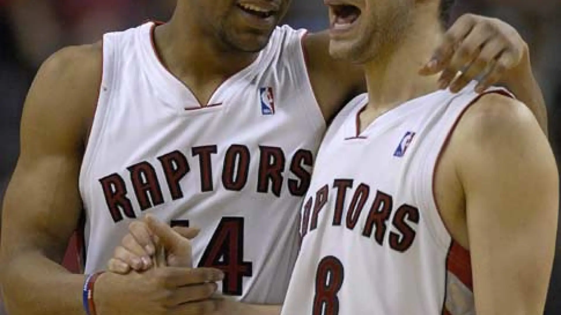 Calderón y los Raptors siguen enganchados al triunfo