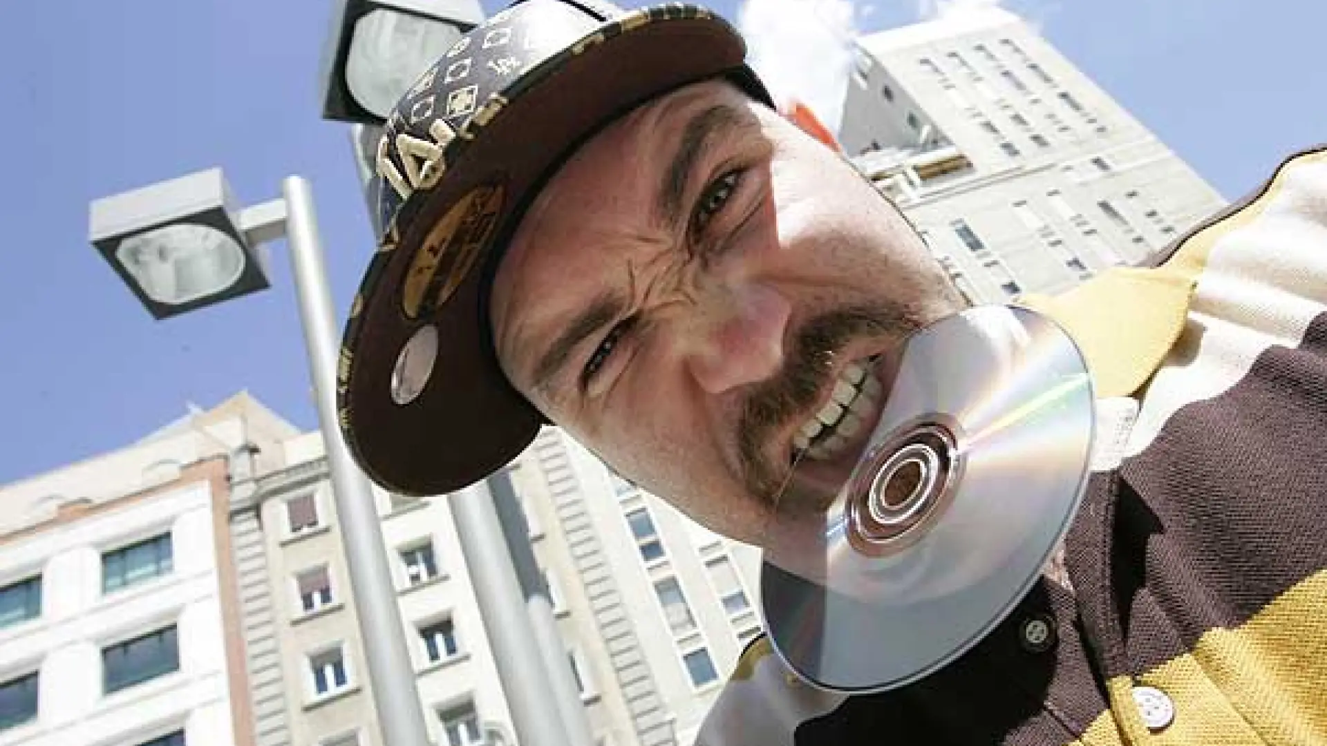 SFDK: "Vamos de chaqueta y corbata, de raperos solo en concierto"