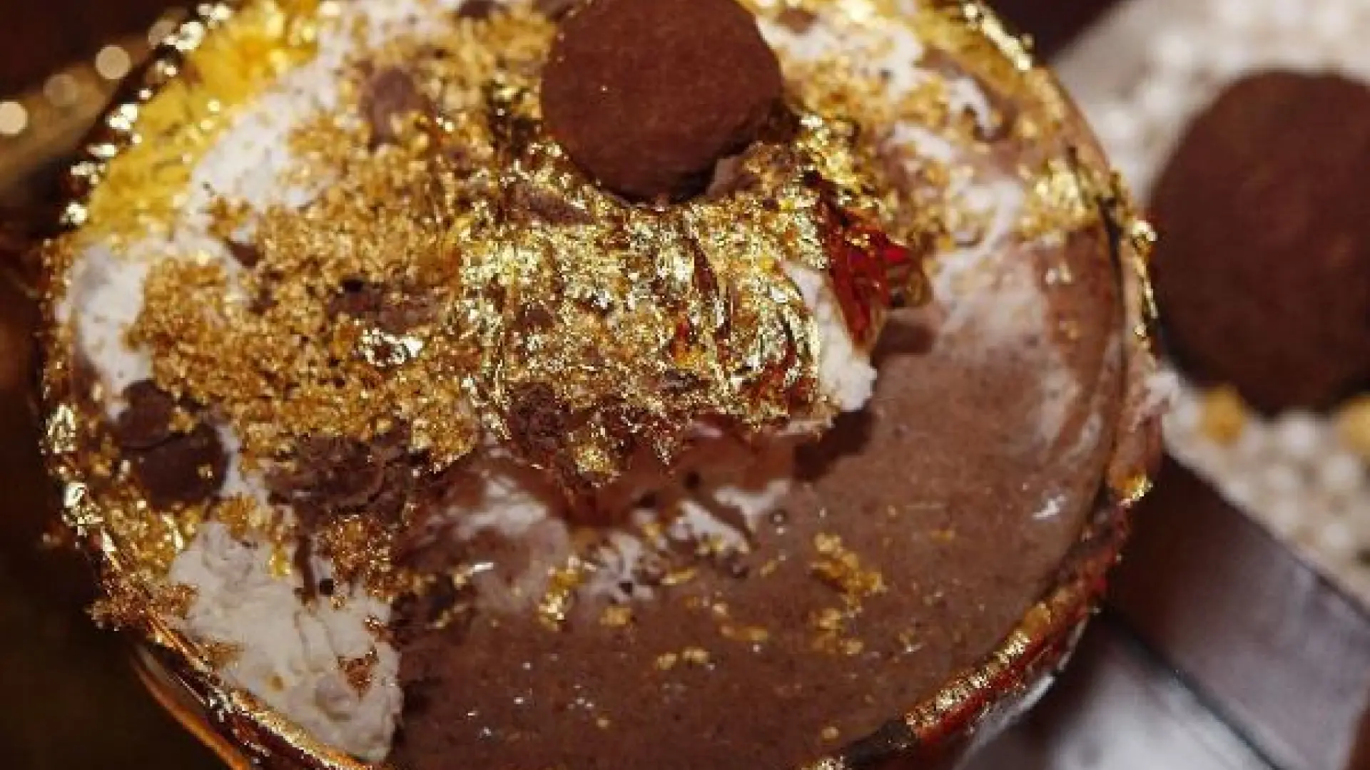 El postre más caro del mundo: 25.000 dólares de chocolate, oro y diamantes
