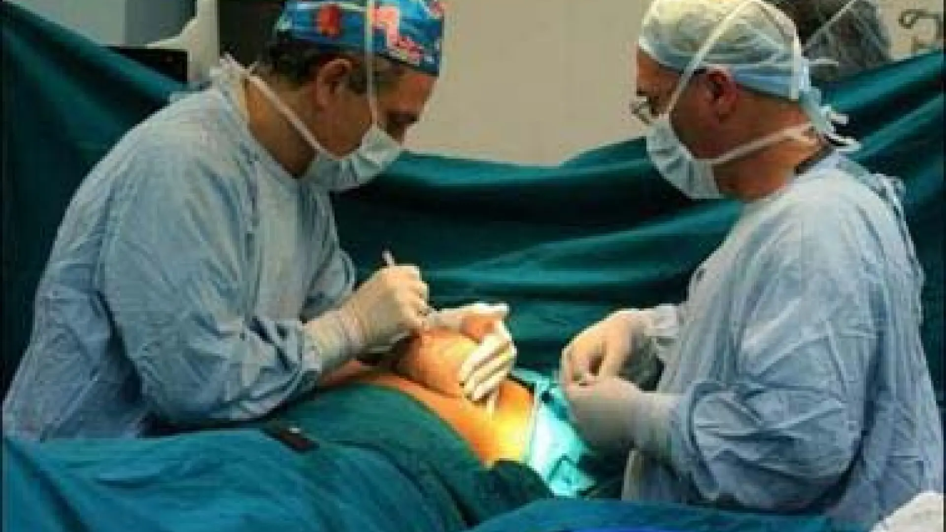 La cirugía de reducción de pecho en hombres se incrementa un 50%