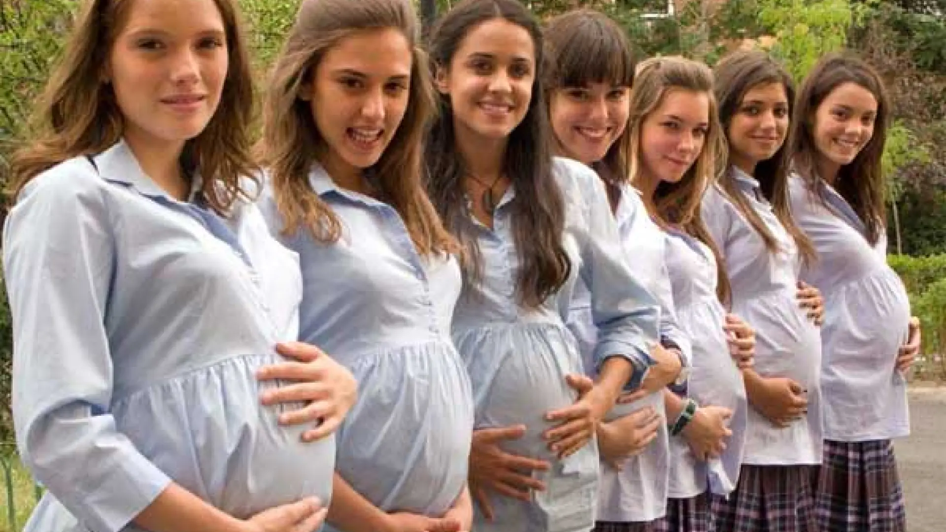 Siete adolescentes deciden quedarse embarazadas a la vez en 'El Pacto'