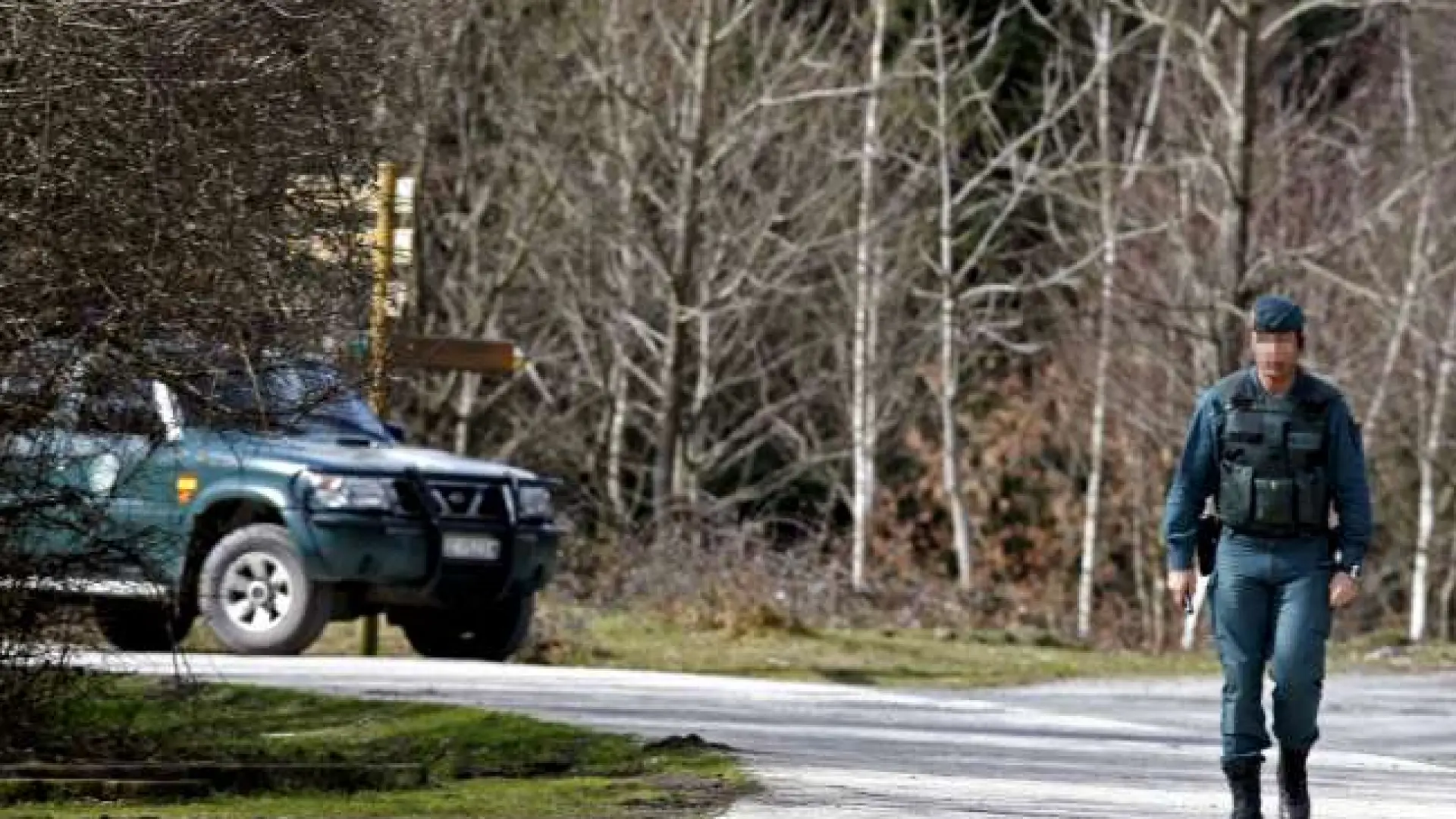La Guardia Civil registra cinco zulos de ETA y encuentra más de 90 kg ...