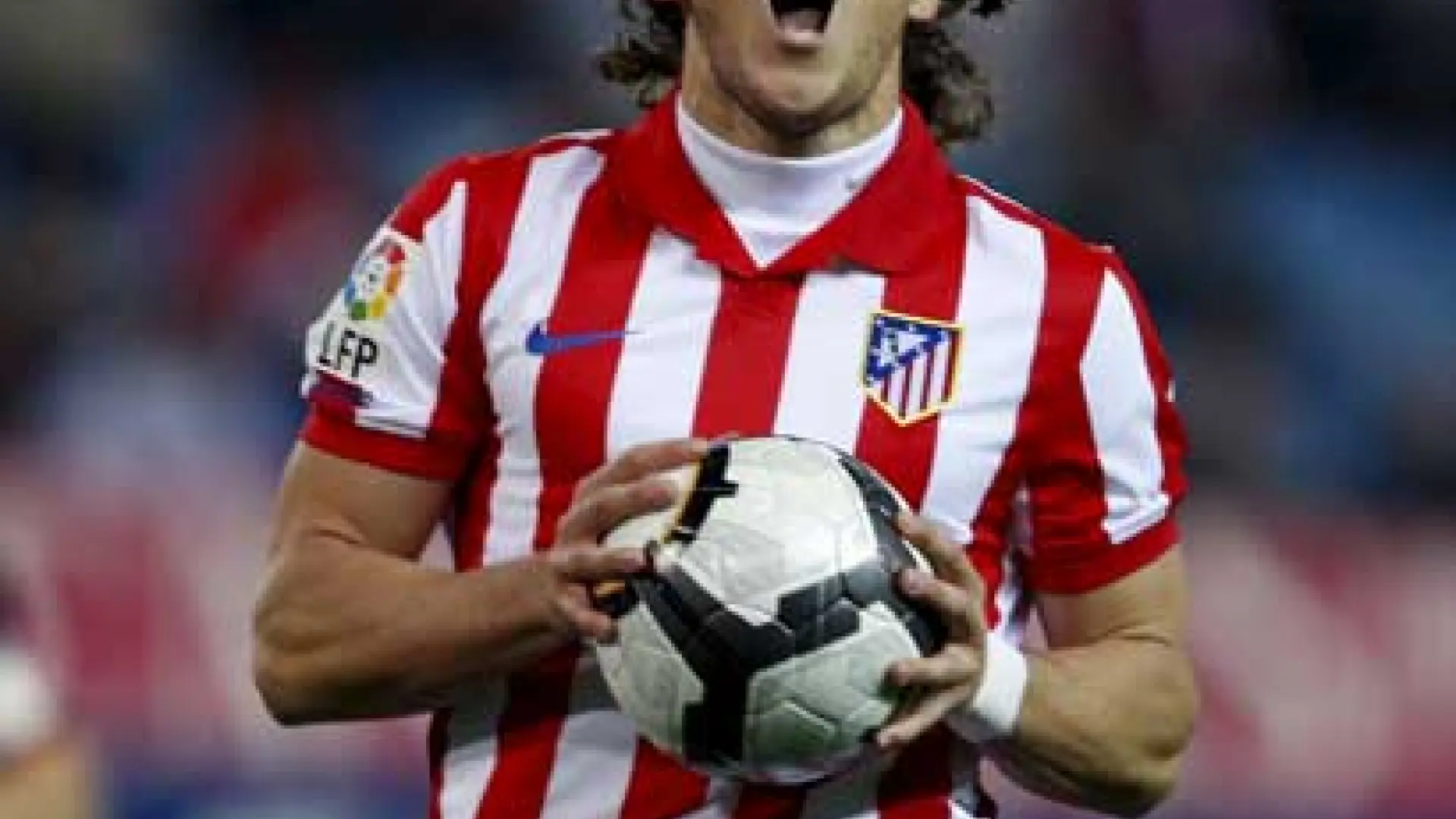 Un gol de Forlán da el triunfo al Atlético ante el Liverpool en la Liga ...