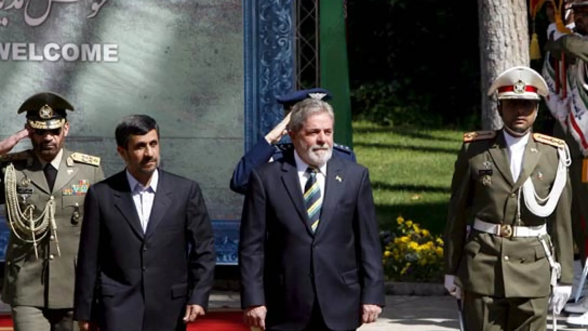 El brasileño Lula da Silva inicia una visita oficial a Irán marcada por ...