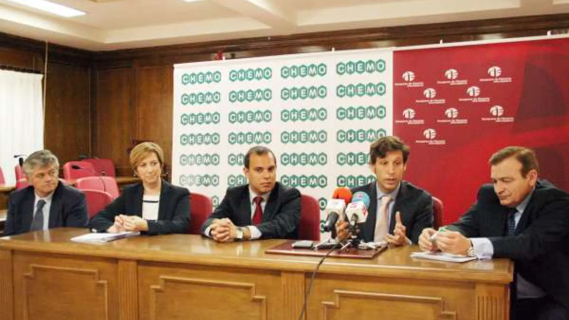 La Junta felicita a Laboratorios Liconsa tras recibir la autorización ...