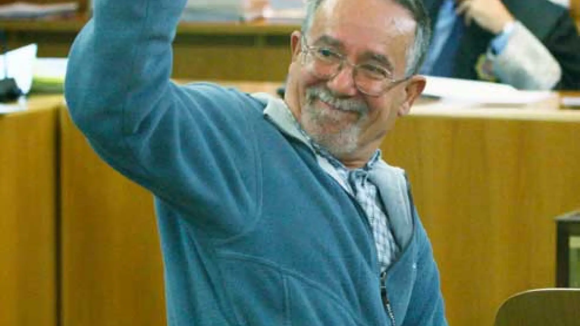 Absueltos dos ex dirigentes de los GRAPO de atentar contra Hacienda en ...