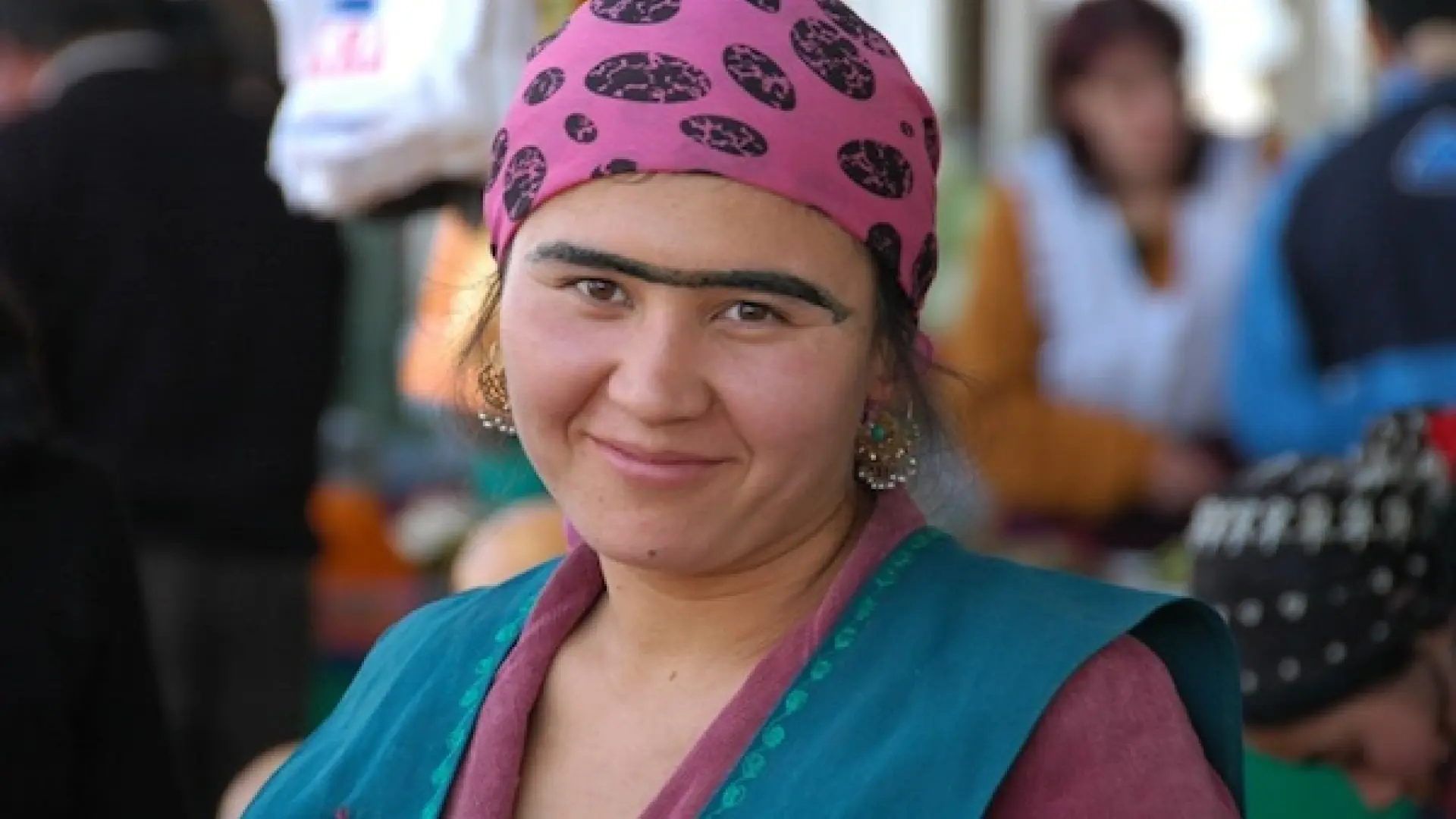 Decembrow: la uniceja es bella | Opinión de Strambotic