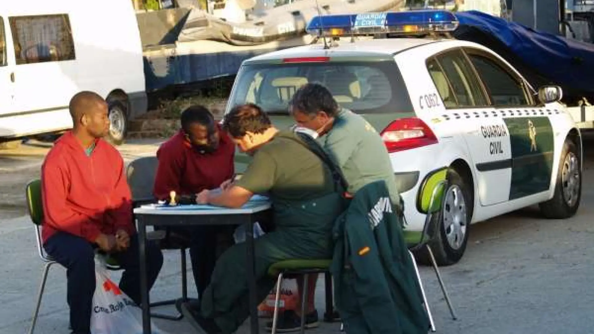 Rescatados otros 16 subsaharianos cerca de Ceuta tras 48 horas sin ...