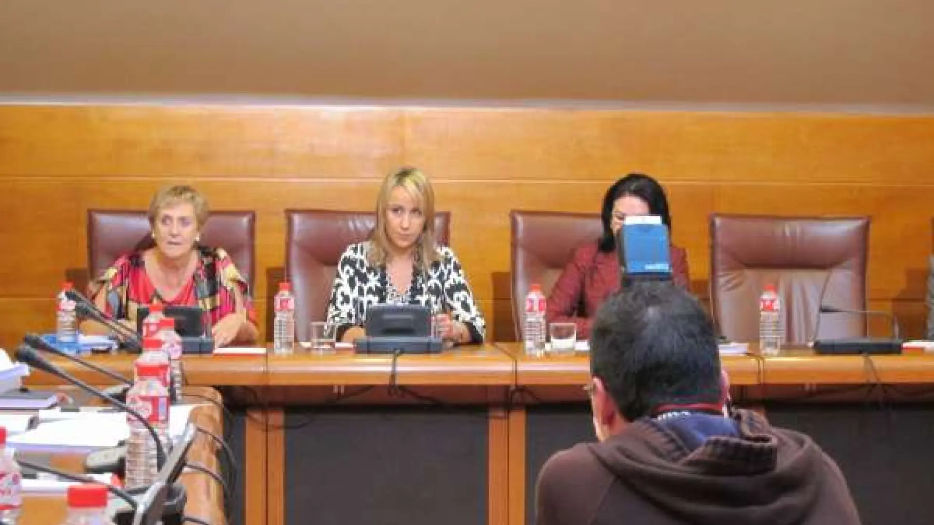 PRC y PSOE acusan al PP de falsear datos y afirman que el presupuesto ...