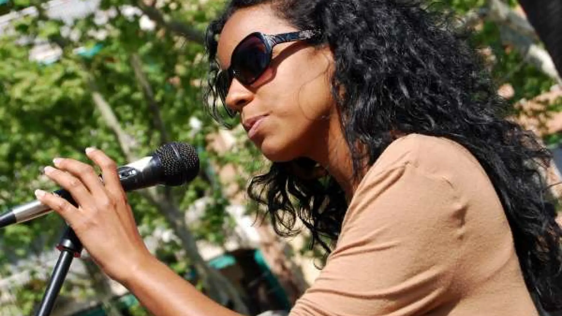 La cantante cubana Danay Suárez culmina en Valencia su gira europea