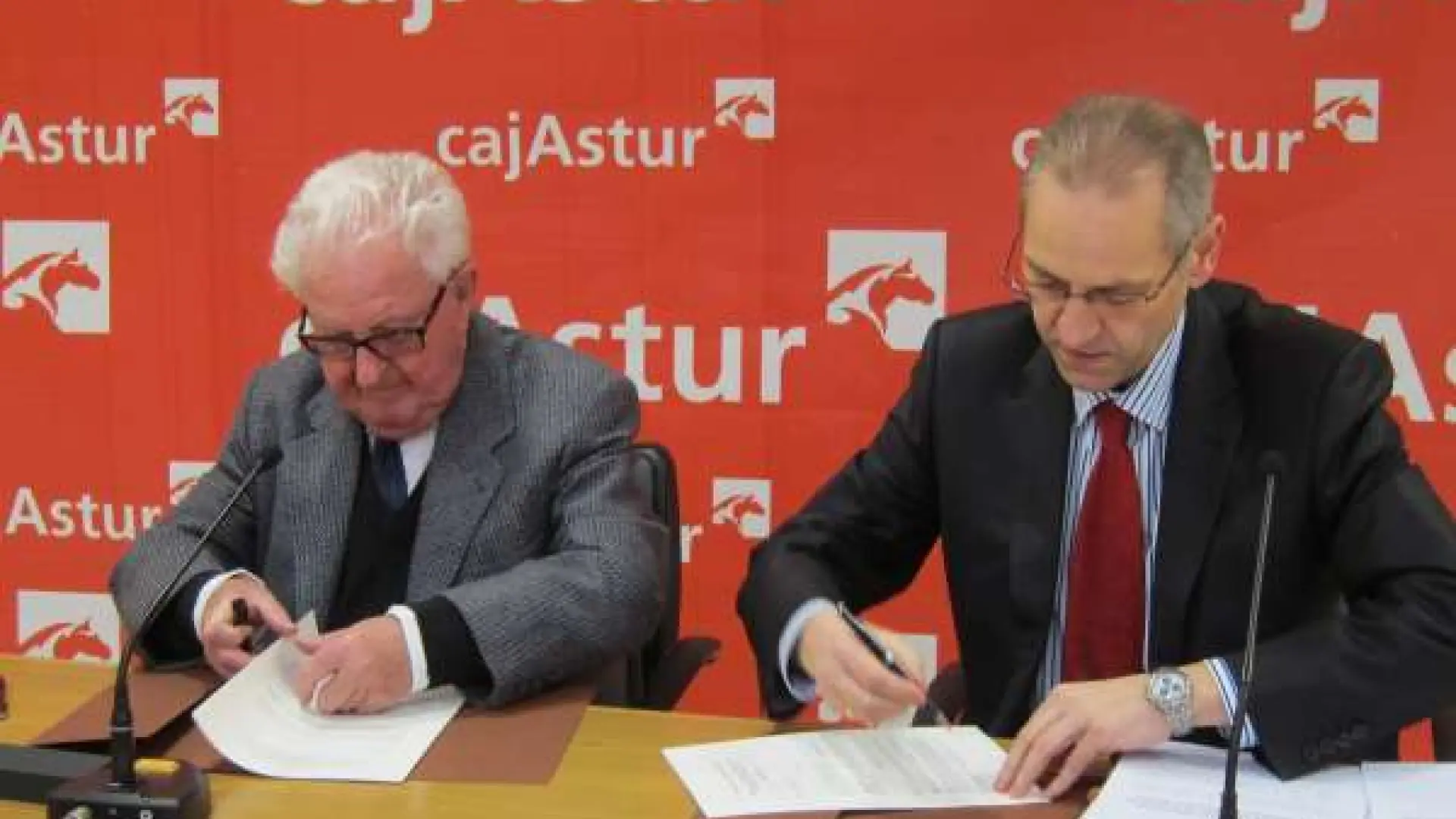 Cajastur ofrecerá condiciones financieras favorables a casi 4.000 autónomos