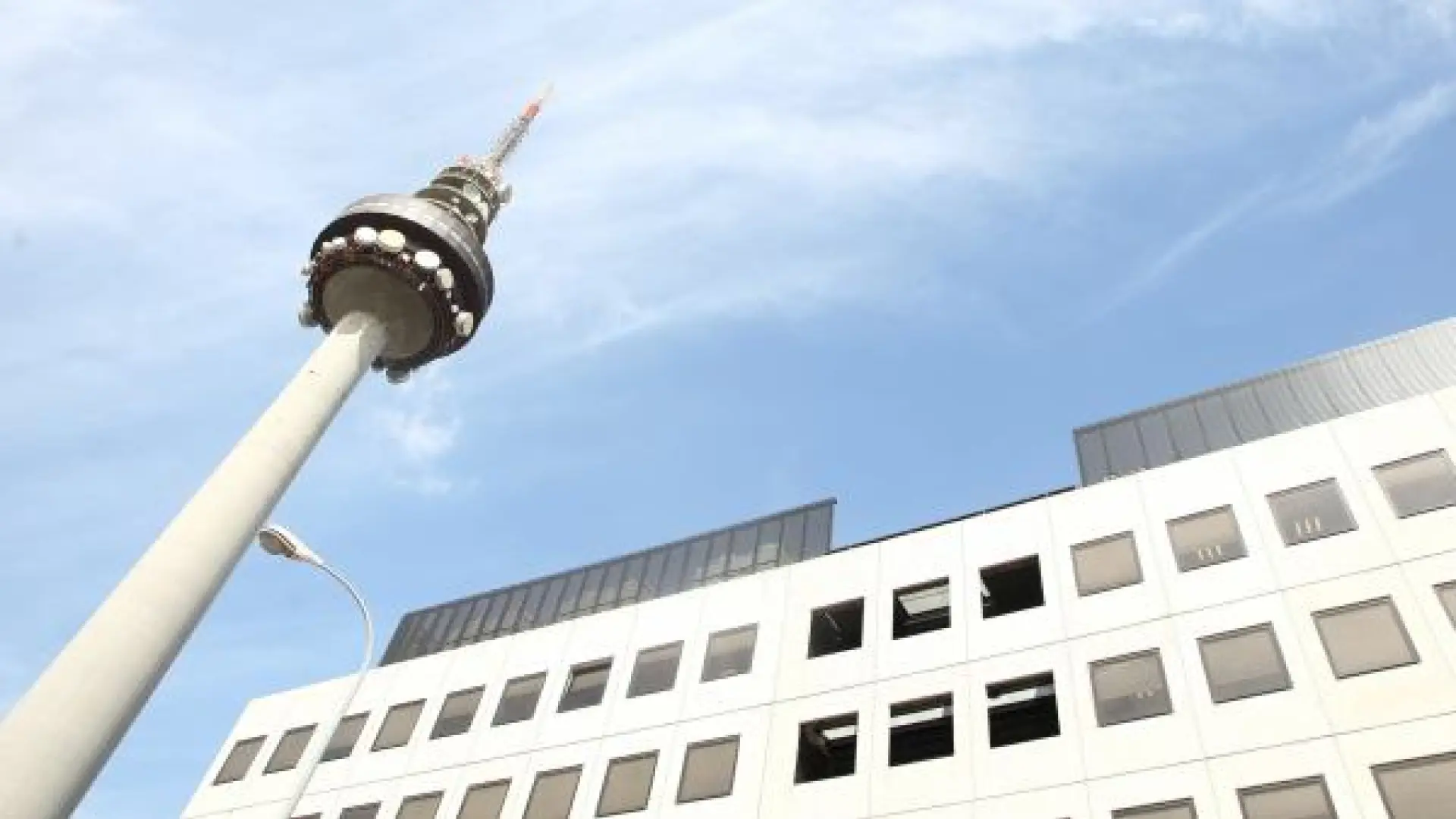 El Pirulí cumple 30 años de vida emitiendo para Madrid