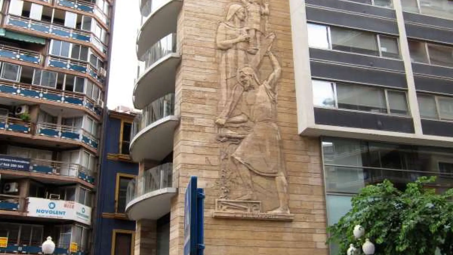 El saneamiento de la fachada del edificio PROP debe realizarse en un ...